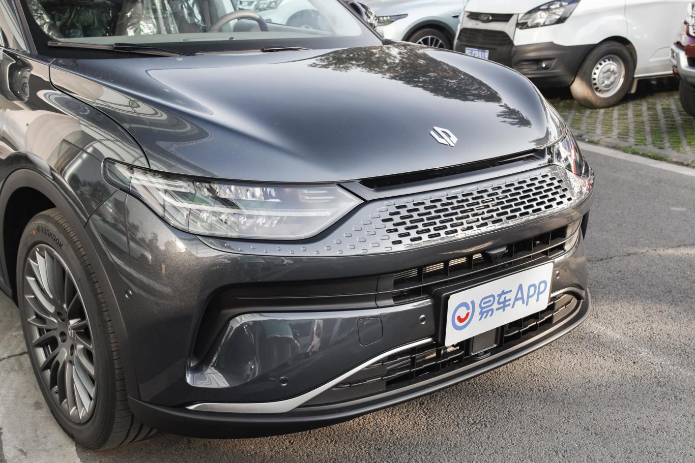 【零跑C11 增程版285km 285智享版前格栅侧俯拍图片-汽车图片大全】-易车