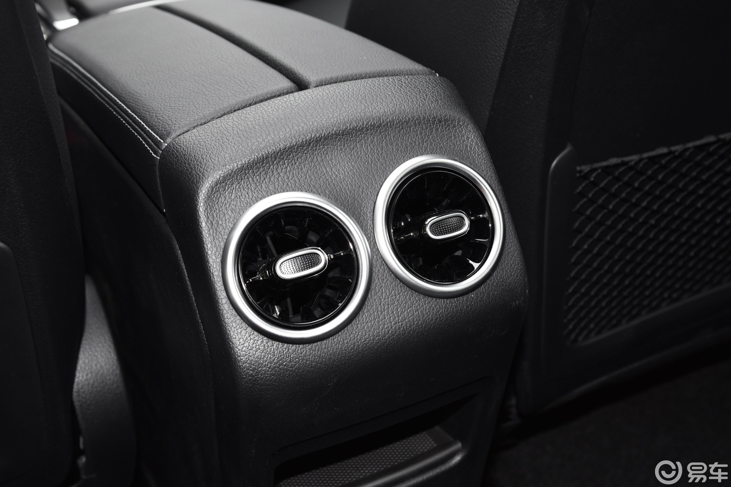 【奔驰EQAEQA 260后排空调控制键图片-汽车图片大全】-易车