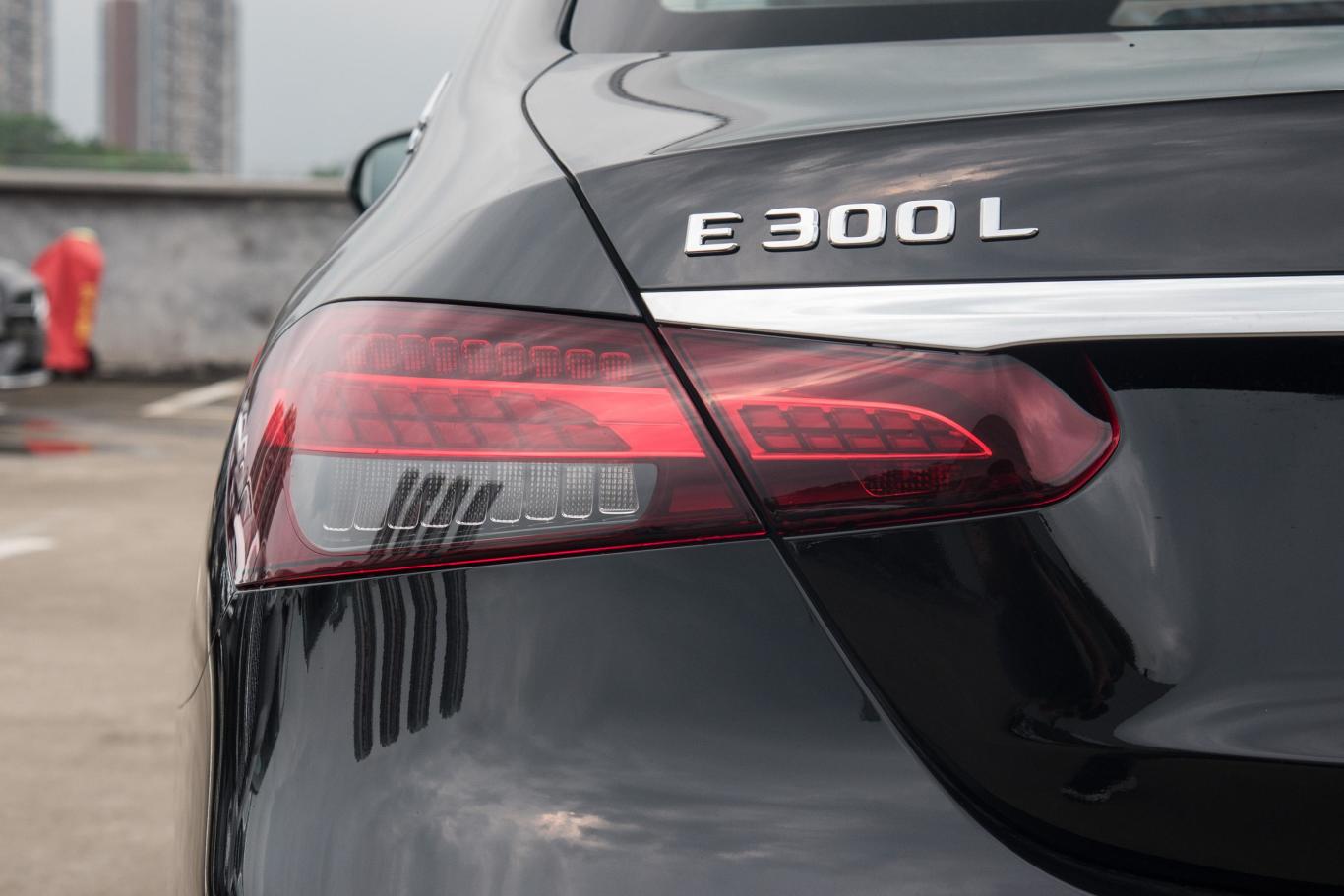 【奔驰E级改款 E 300 L 时尚型外观灯组图片-汽车图片大全】-易车
