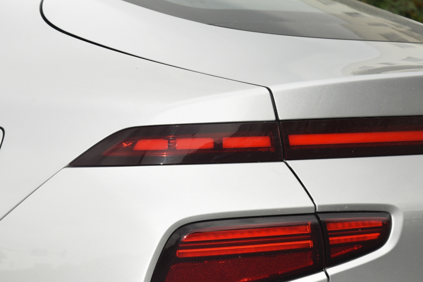 【小鹏P7P7i 702 后驱Pro外观灯组图片-汽车图片大全】-易车