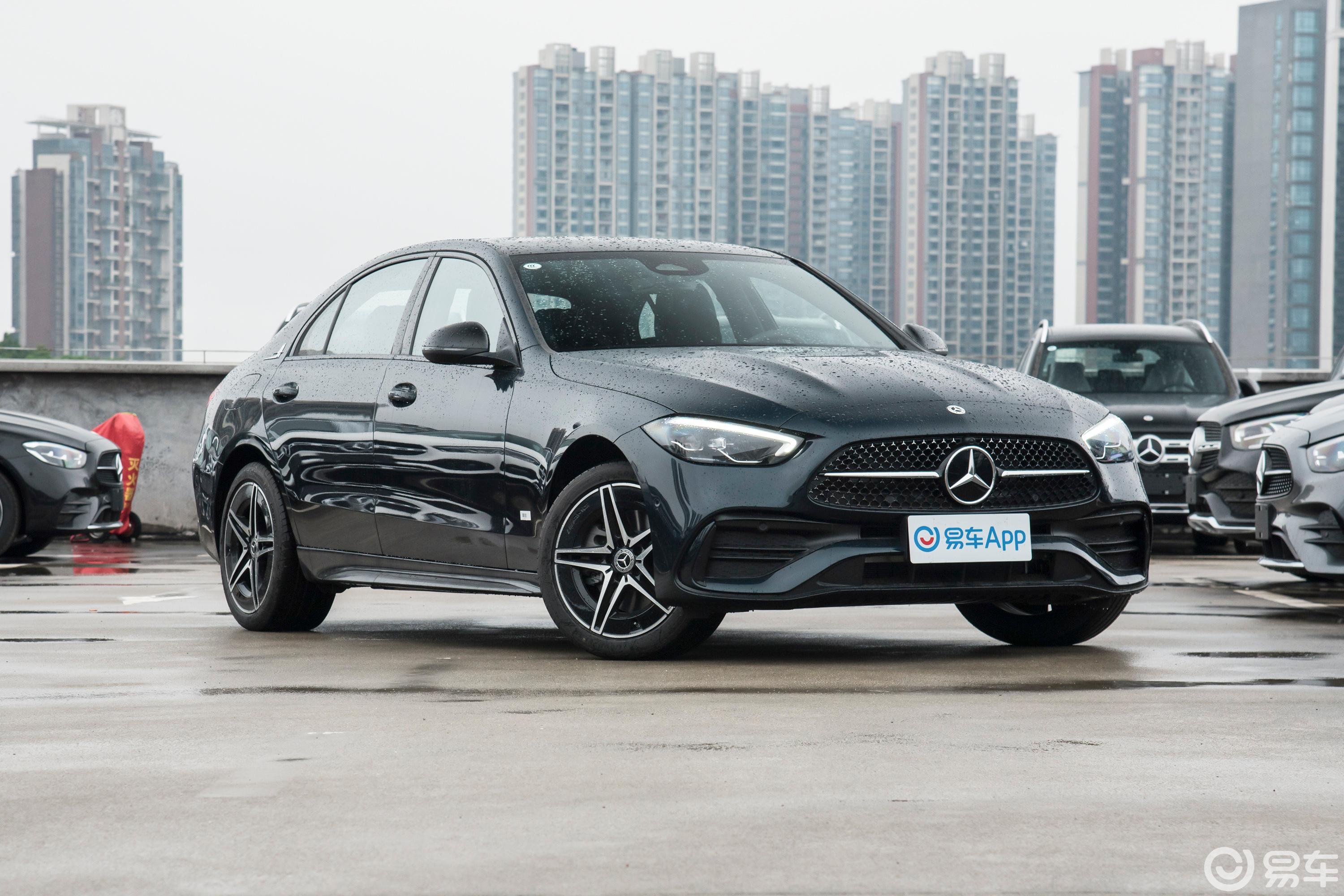 【奔驰C级改款 C 260 L 皓夜运动版侧前45度车头向右水平图片-汽车图片大全】-易车