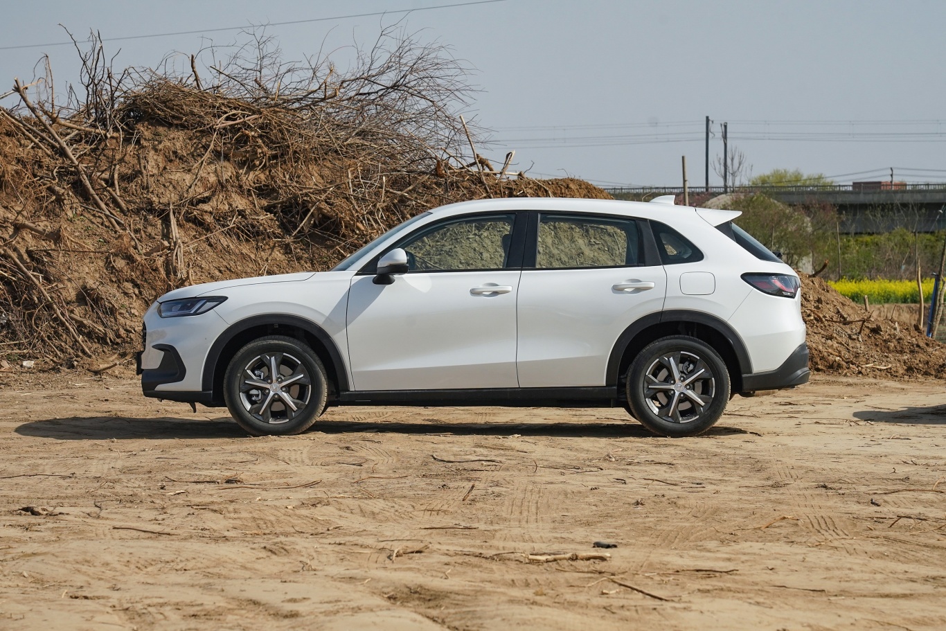 【ZR-V 致在1.5T 科技版正侧车头向左水平图片-汽车图片大全】-易车