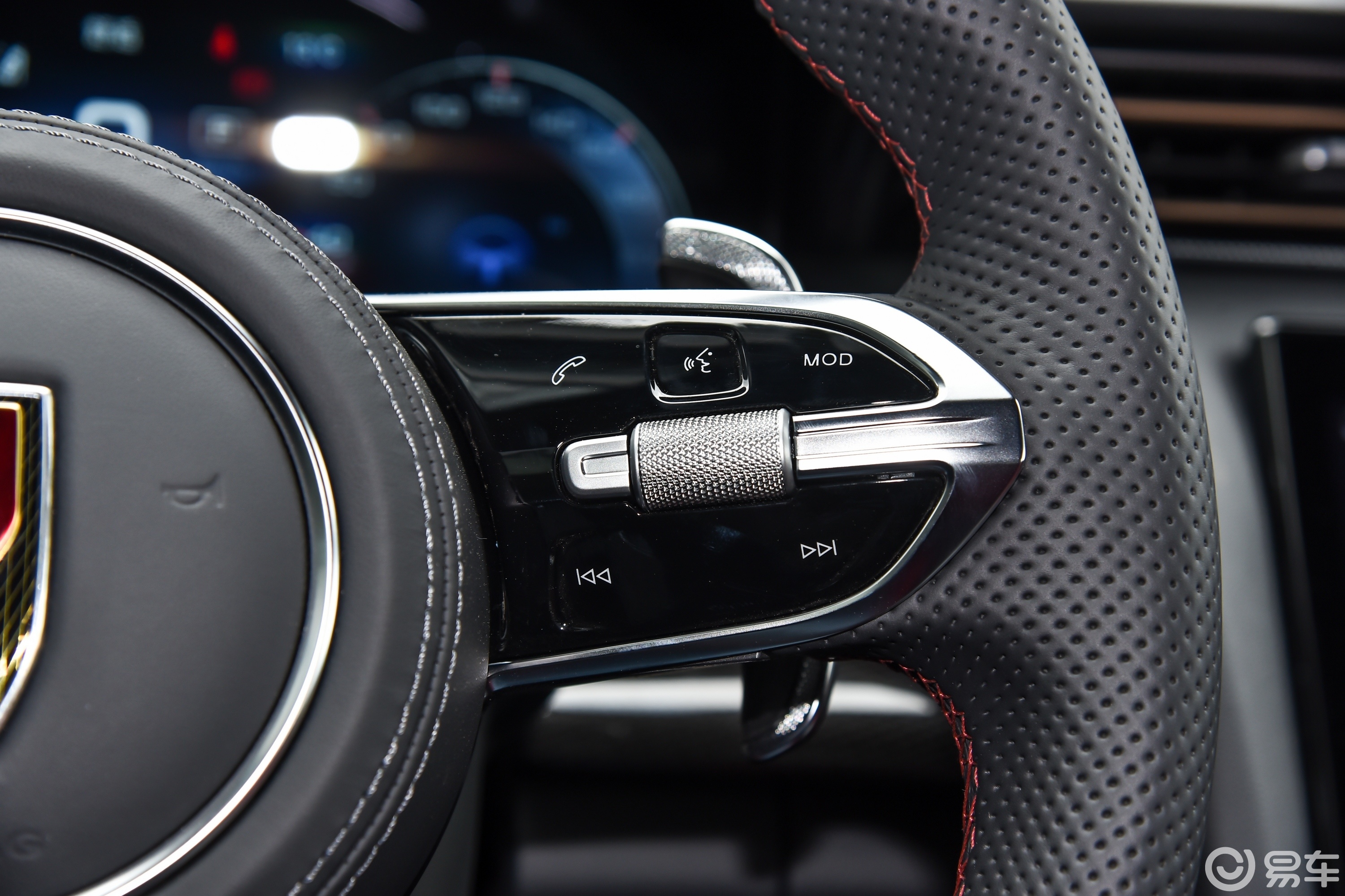 【红旗H62.0T 致尚版右侧方向盘功能按键图片-汽车图片大全】-易车
