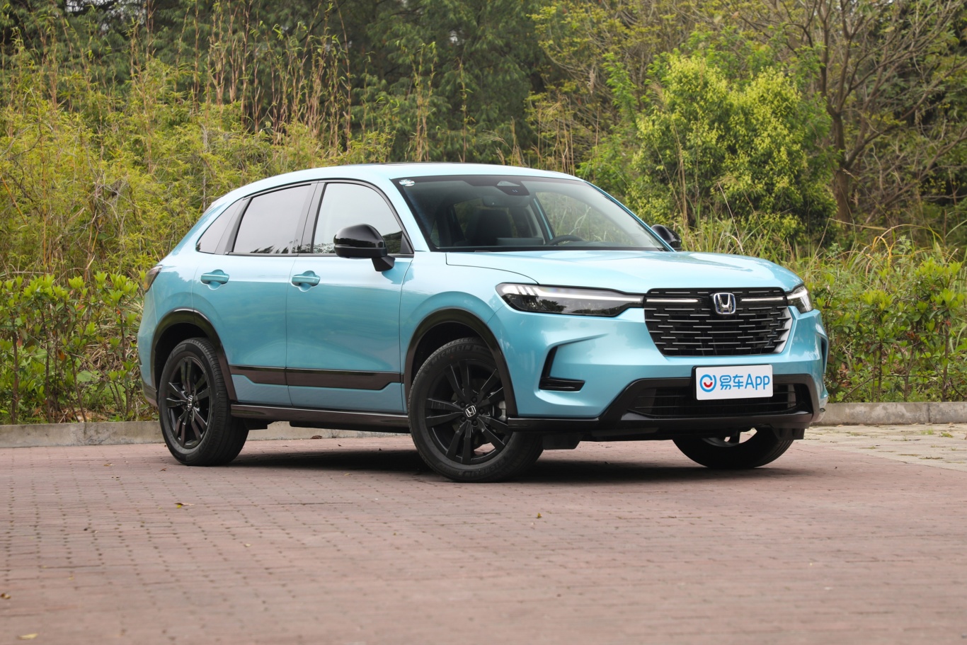 【本田HR-Ve:HEV 2.0L 动魄版侧前45度车头向右水平图片-汽车图片大全】-易车