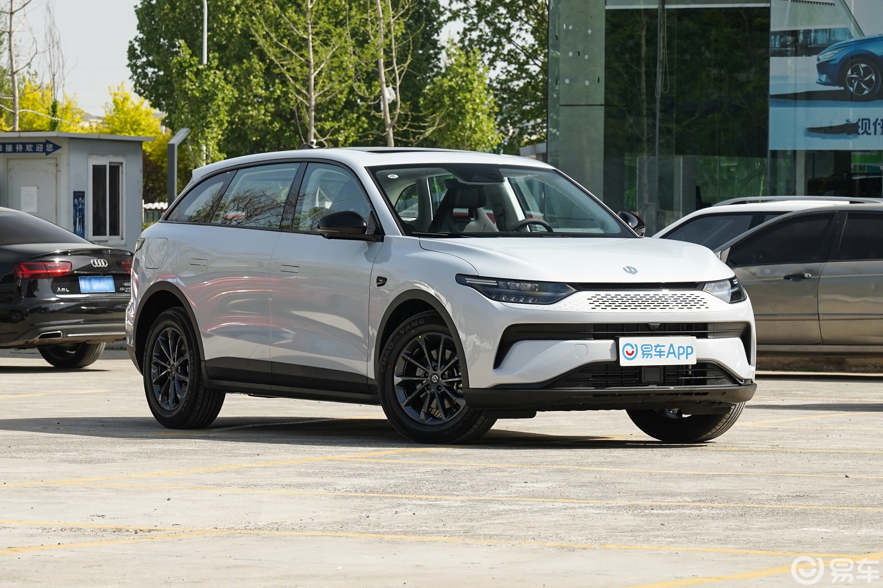 【零跑C11 增程版285km 285舒享版侧前45度车头向右水平图片-汽车图片大全】-易车