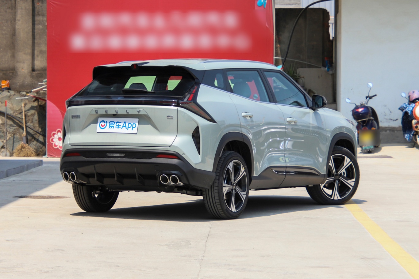 【博越博越COOL 1.5T 智尊型侧后45度车头向右水平图片-汽车图片大全】-易车