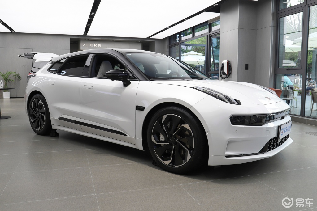 【极氪ZEEKR 0012023款656km 四驱YOU版】报价_图片_-参数_易车