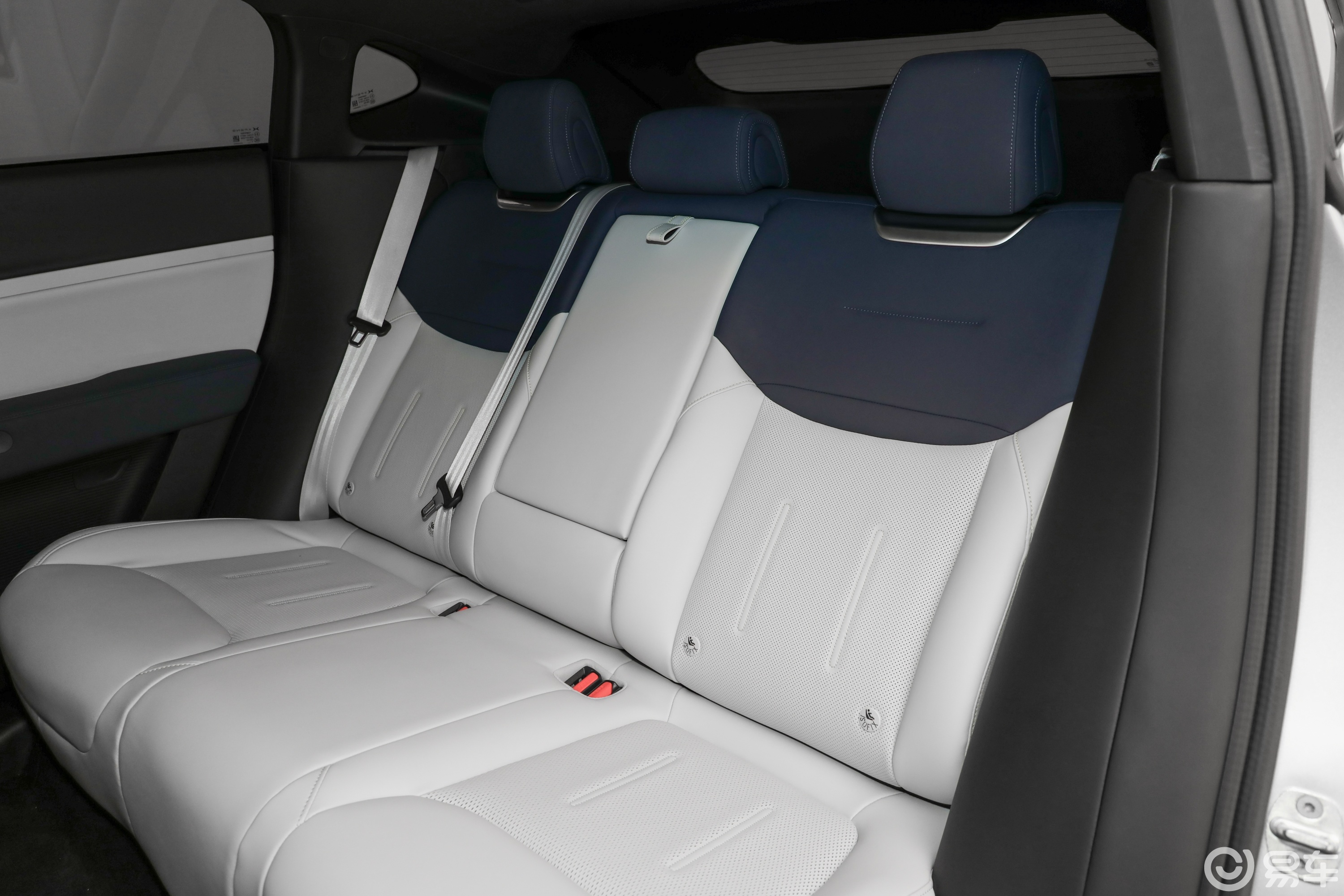 【小鹏G6700 四驱高性能MAX后排座椅图片-汽车图片大全】-易车