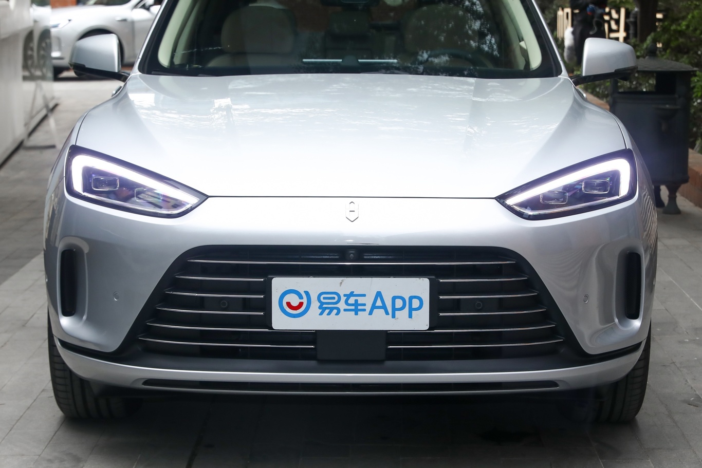 【问界M5增程版 230km 四驱智驾版外观细节图片-汽车图片大全】-易车