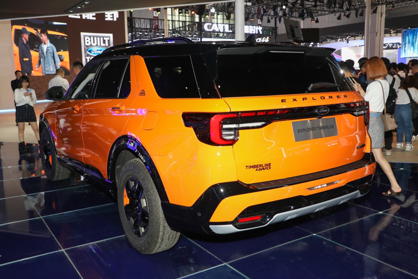 【探险者EcoBoost 285 四驱昆仑巅峰版 6座图片-汽车图片大全】-易车