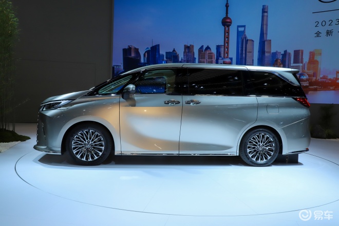 雷克萨斯全新LM 350h 七座隽雅版上市 售119.9万元_易车