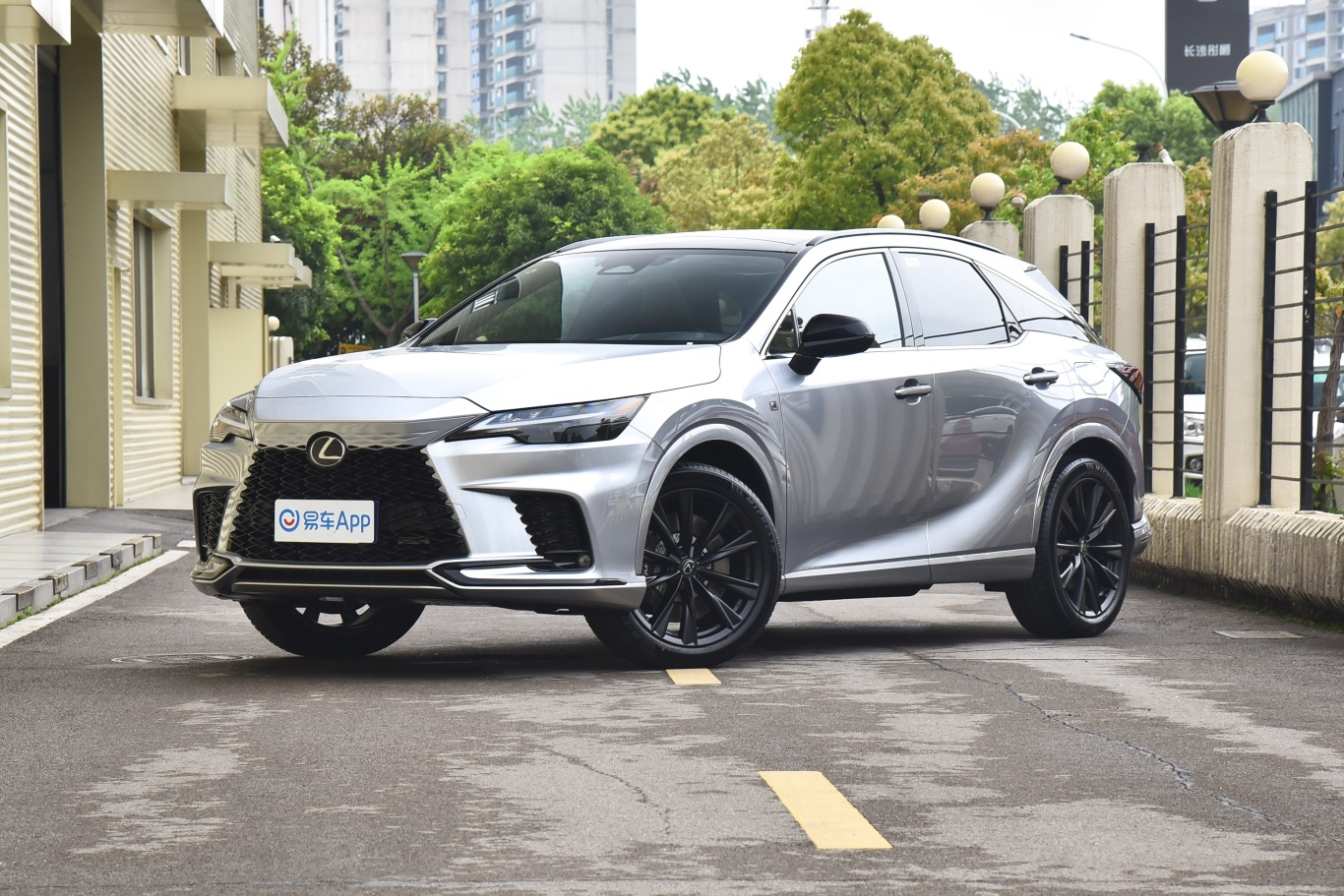 【雷克萨斯RX500h 四驱F SPORT Performance侧前45度车头向左水平图片-汽车图片大全】-易车