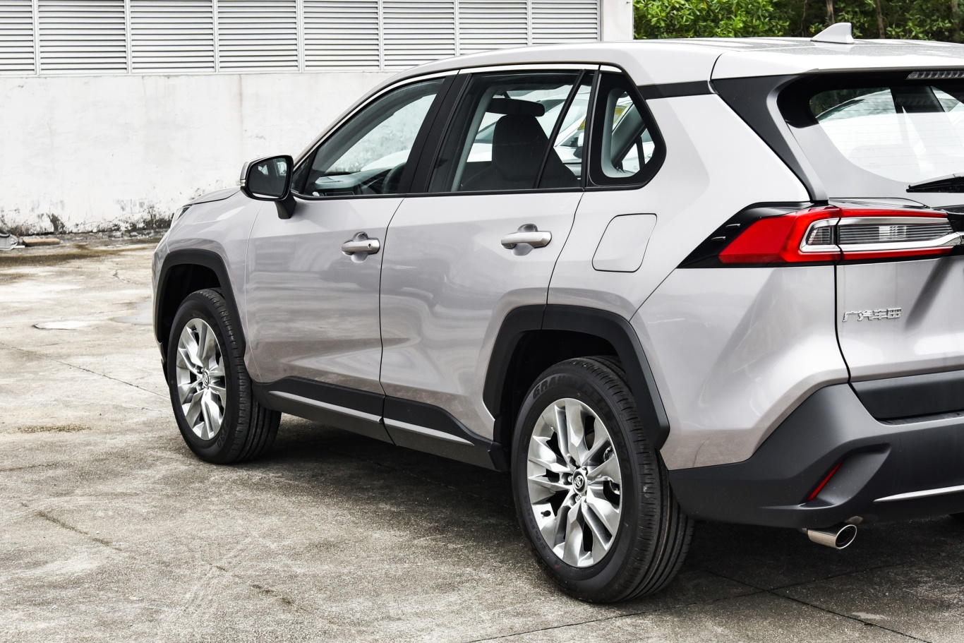 【威兰达2.0L 两驱领先版外观细节图片-汽车图片大全】-易车