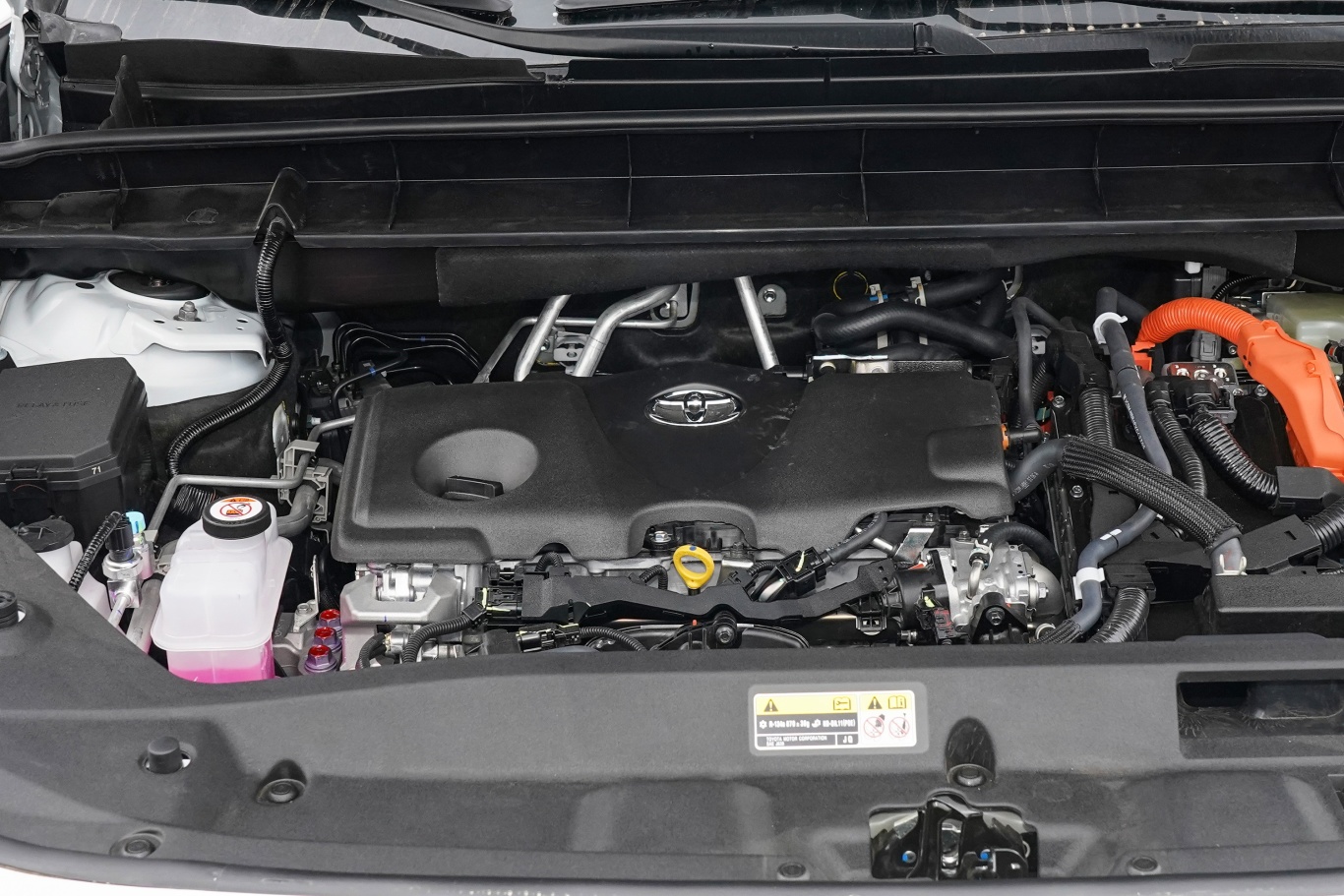 【皇冠陆放HEV 2.5L 四驱旗舰版 7座发动机特写图片-汽车图片大全】-易车