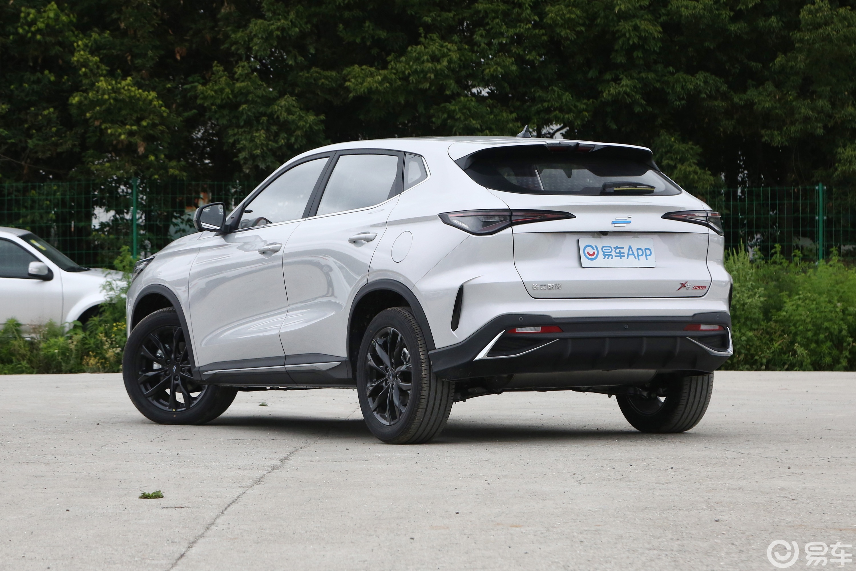 【长安欧尚X5 PLUS改款 1.5T 卓越型侧后45度车头向左水平图片-汽车图片大全】-易车