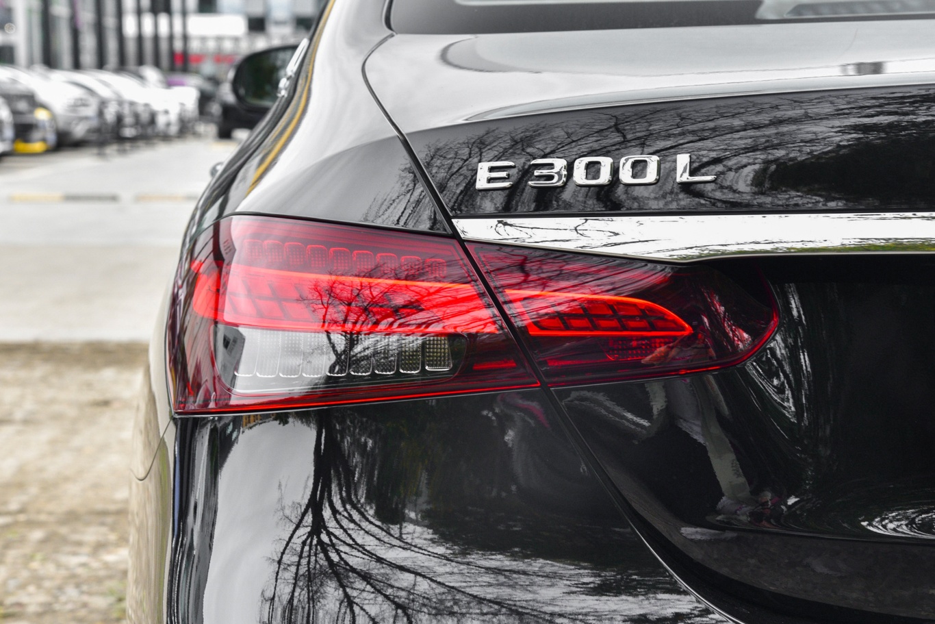 【奔驰E级改款 E 300 L 尊贵型外观灯组图片-汽车图片大全】-易车