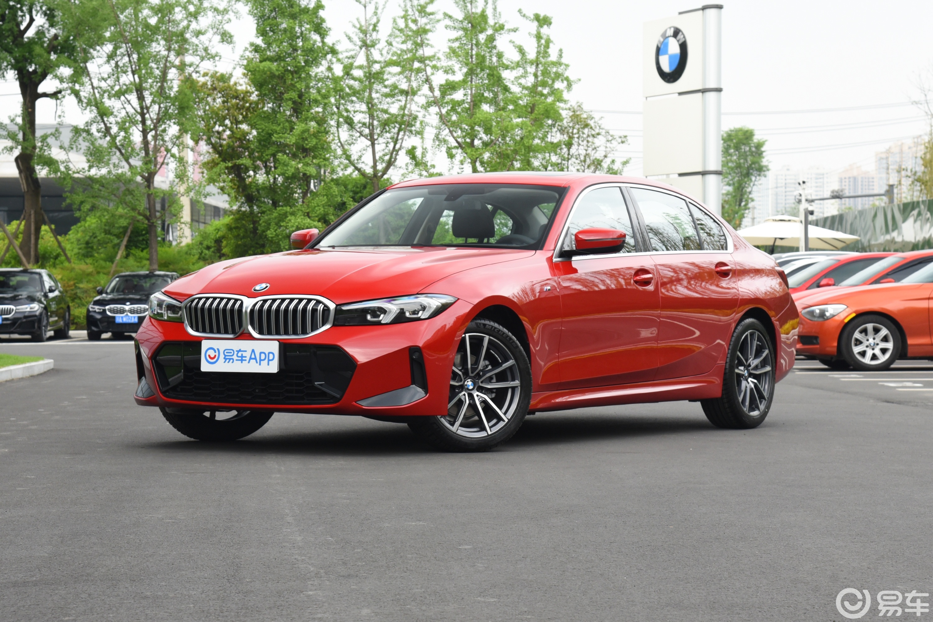 【宝马3系320Li M运动套装侧前45度车头向左水平图片-汽车图片大全】-易车