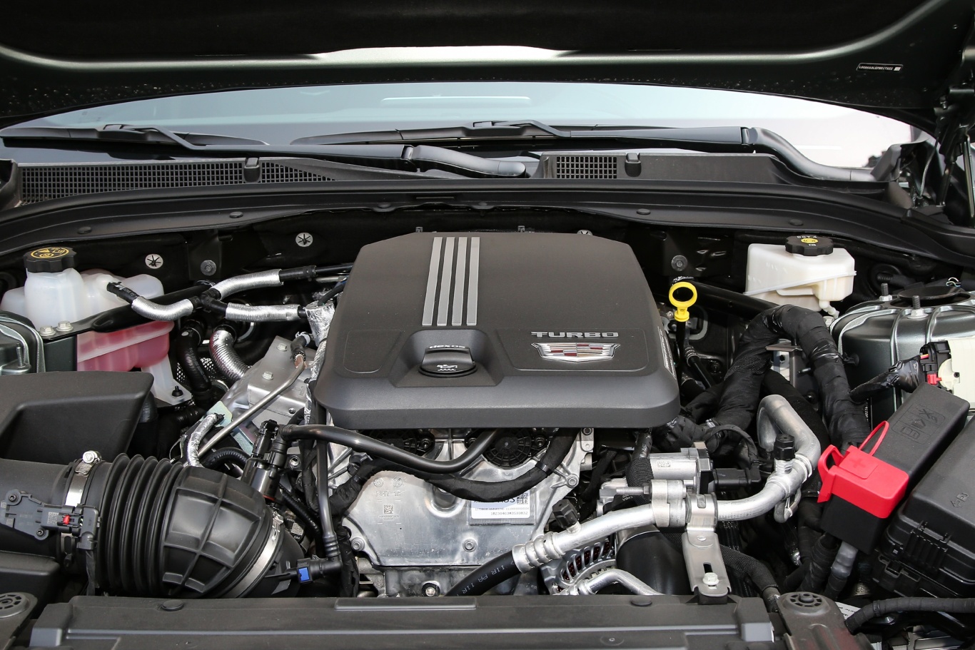 【凯迪拉克CT528T 豪华型(标准版)发动机/电机特写图片-汽车图片大全】-易车