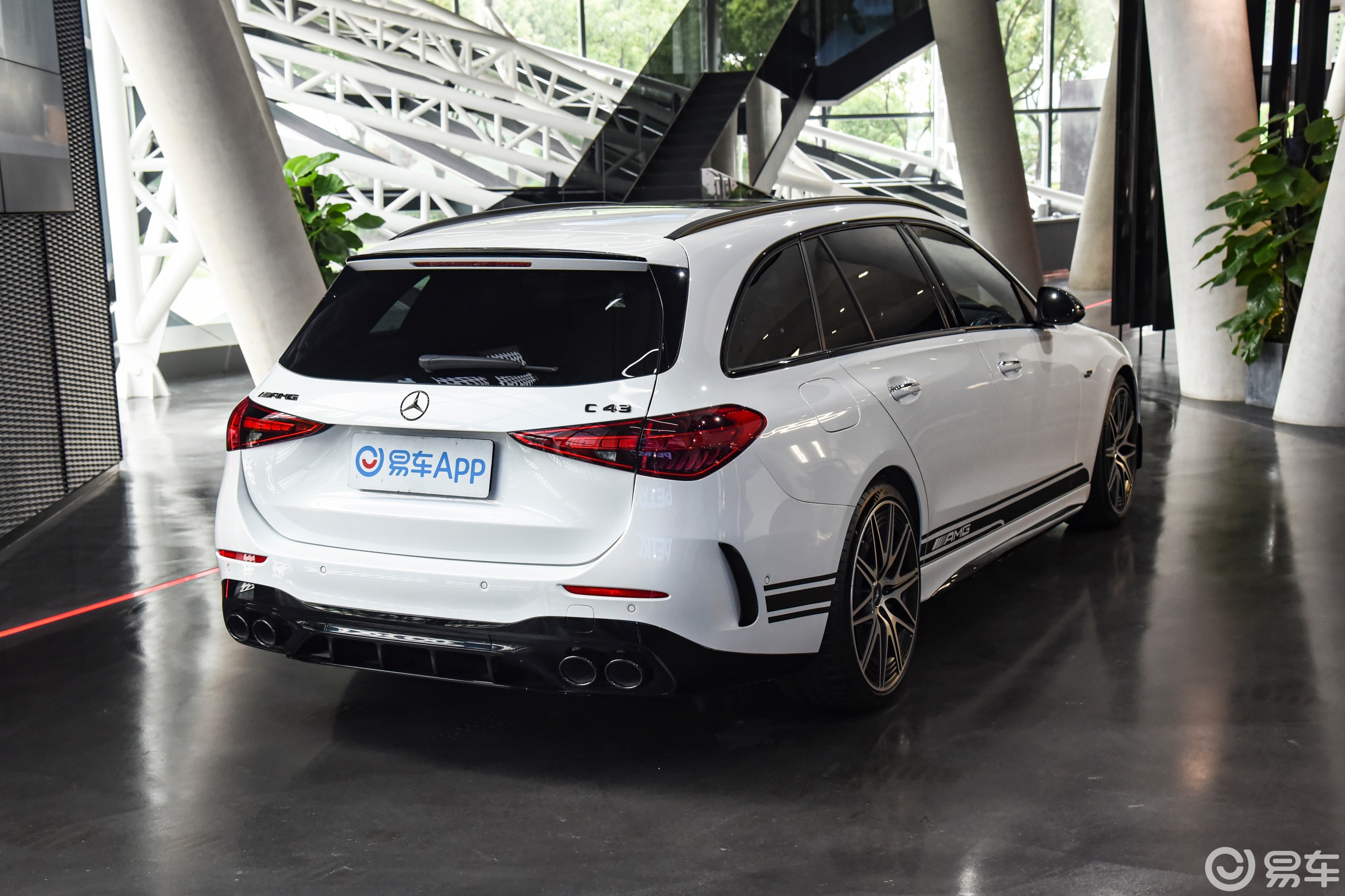 【奔驰C级 AMGAMG C 43 4MATIC 旅行轿车 特别版侧后45度车头向右水平图片-汽车图片大全】-易车