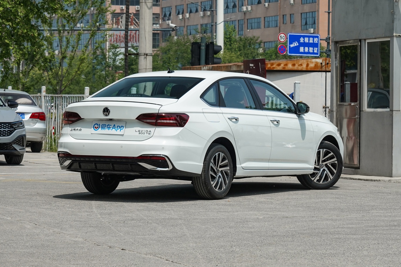 【朗逸300TSI 双离合星空满逸版侧后45度车头向右水平图片-汽车图片大全】-易车