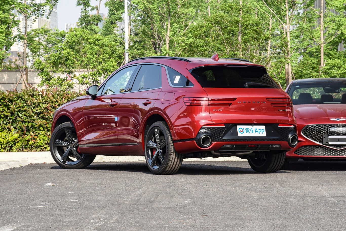 【捷尼赛思GV702.5T 四驱旗舰版侧后45度车头向左水平图片-汽车图片大全】-易车