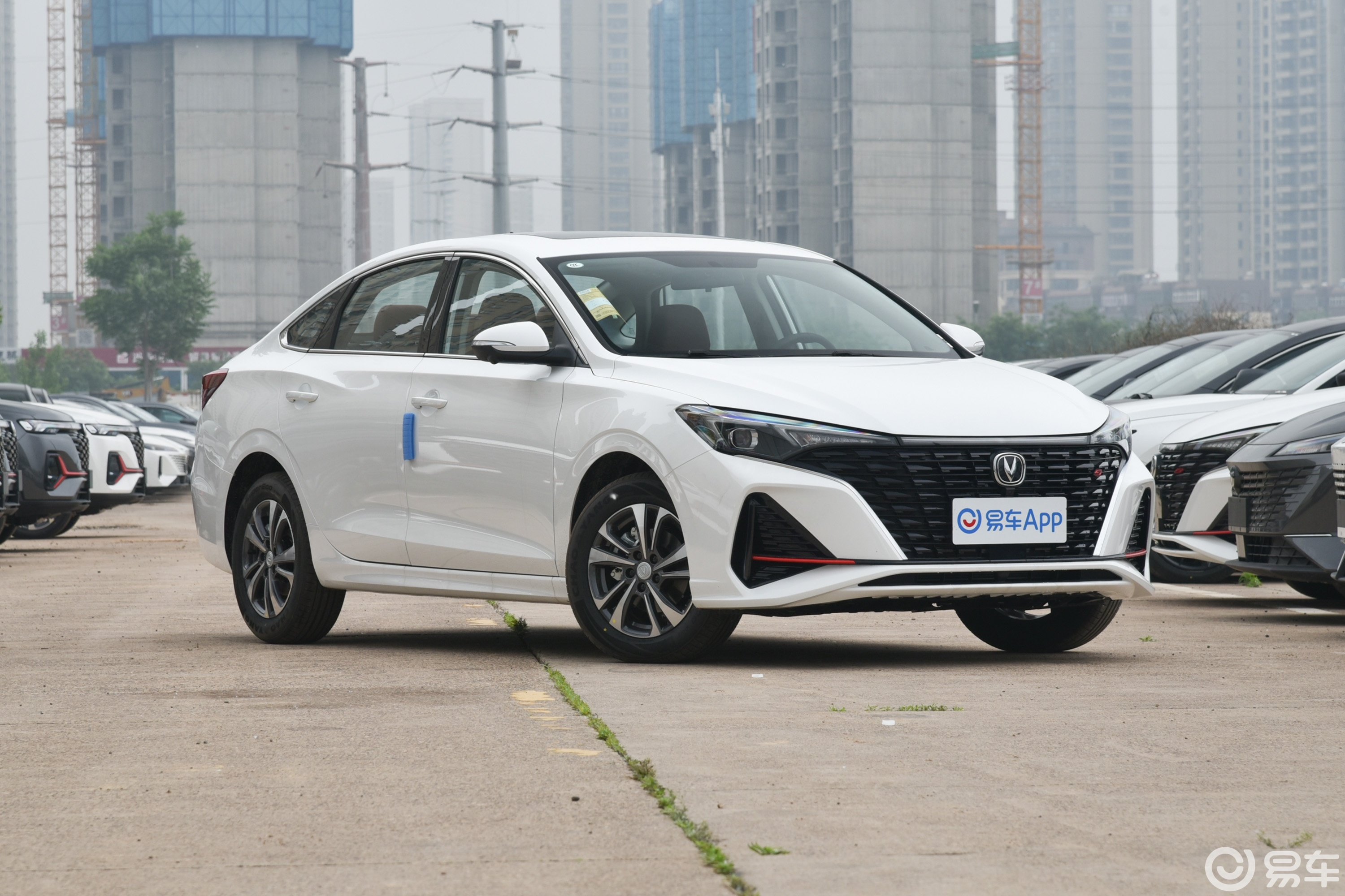 【逸动plus畅享版 蓝鲸ne 1 4t 尊贵型图片 汽车图片大全】 易车