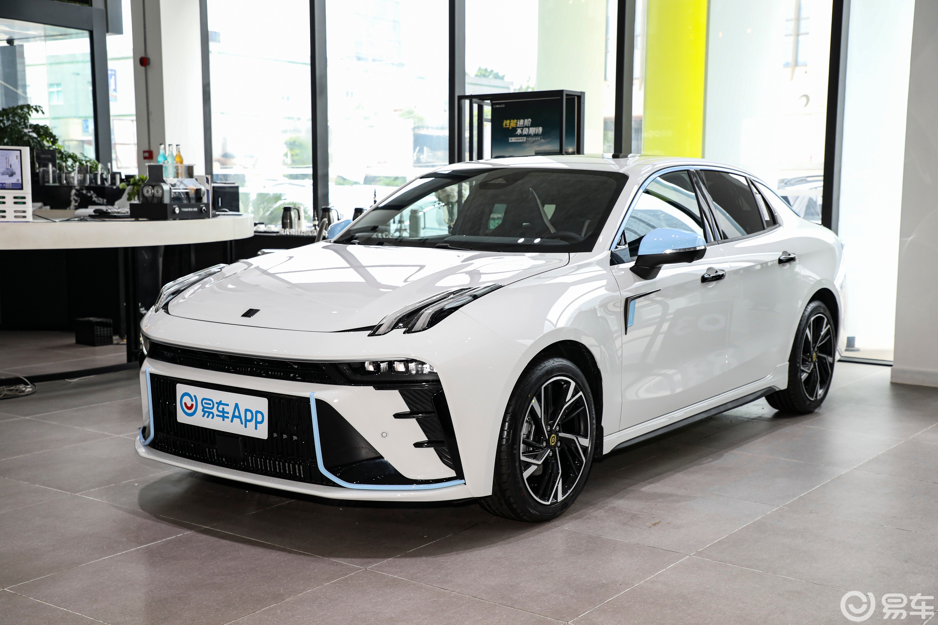 【领克032.0T T5 双离合两驱王者荣耀定制版 5座侧前45度车头向左水平图片-汽车图片大全】-易车