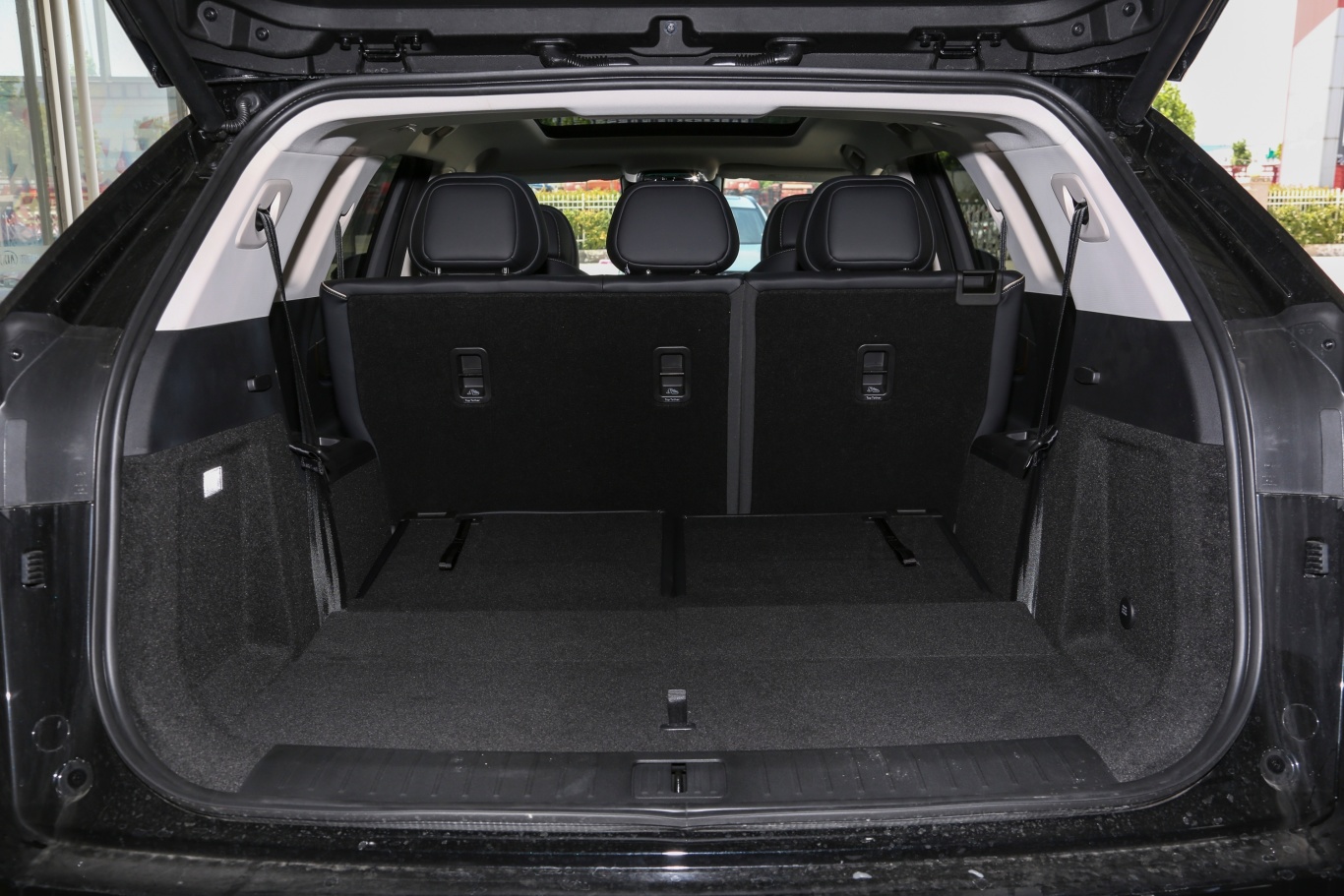 【瑞虎92.0T 双离合两驱豪华版 7座后备厢图片-汽车图片大全】-易车