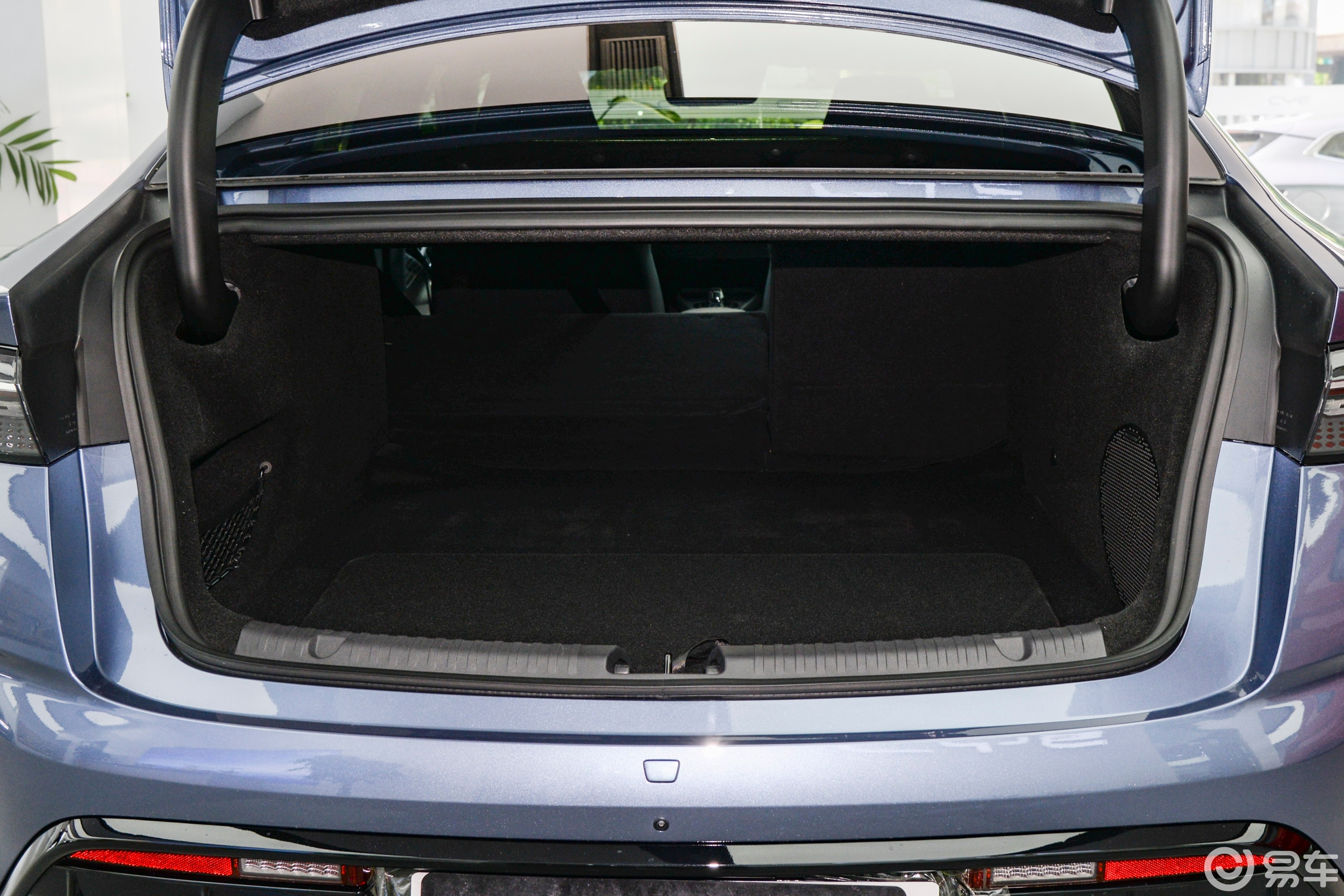 【海豹冠军版 550km 后驱尊贵型后备箱图片-汽车图片大全】-易车