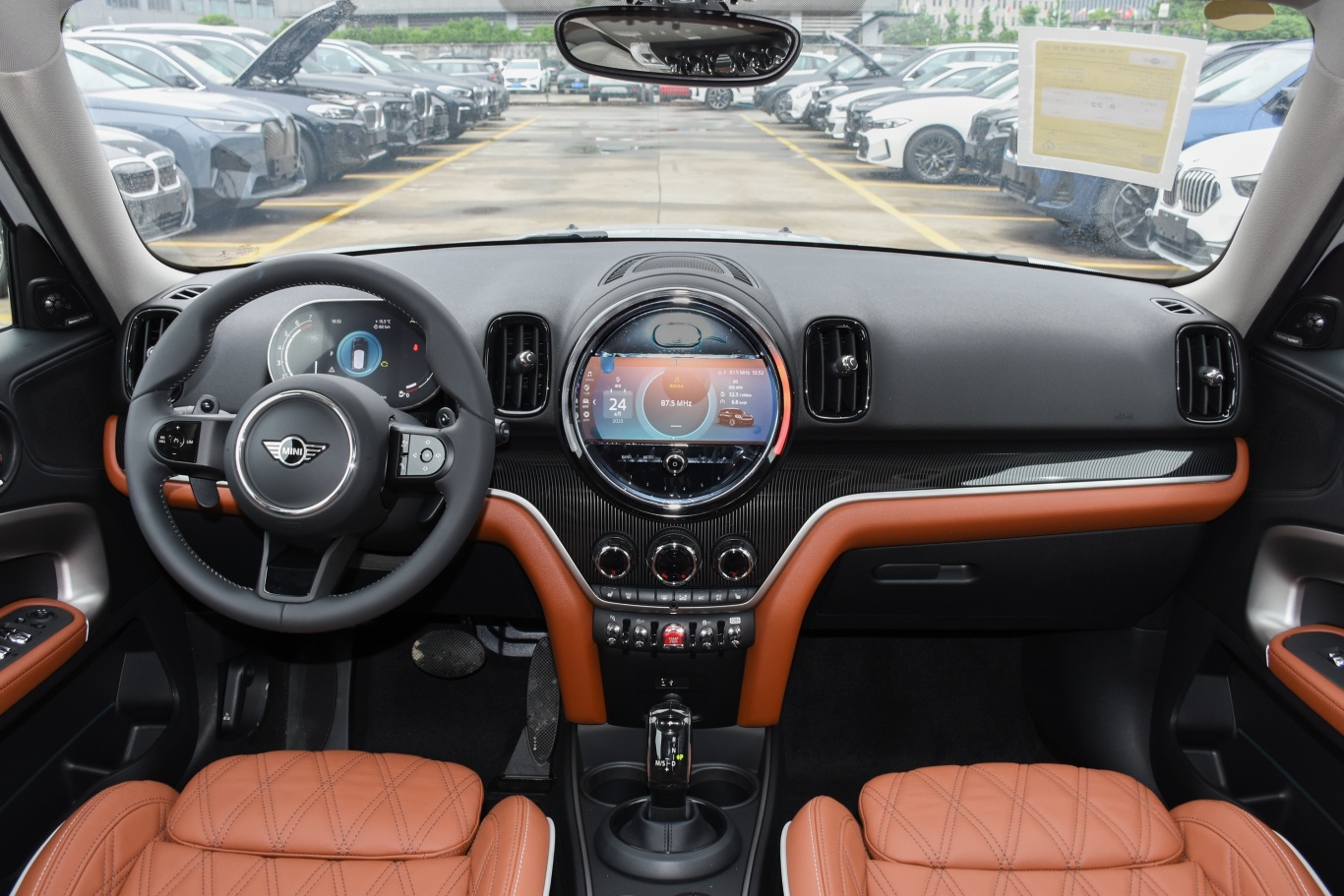 【MINI COUNTRYMAN改款二 2.0T COOPER S ALL4 鉴赏家内饰全景正拍图片-汽车图片大全】-易车