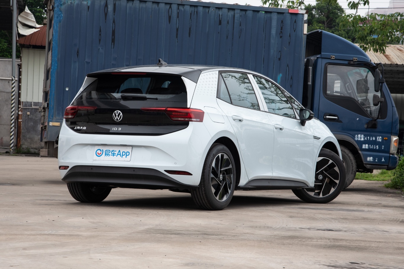 【大众ID.3升级款 450km 纯净智享版侧后45度车头向右水平图片-汽车图片大全】-易车