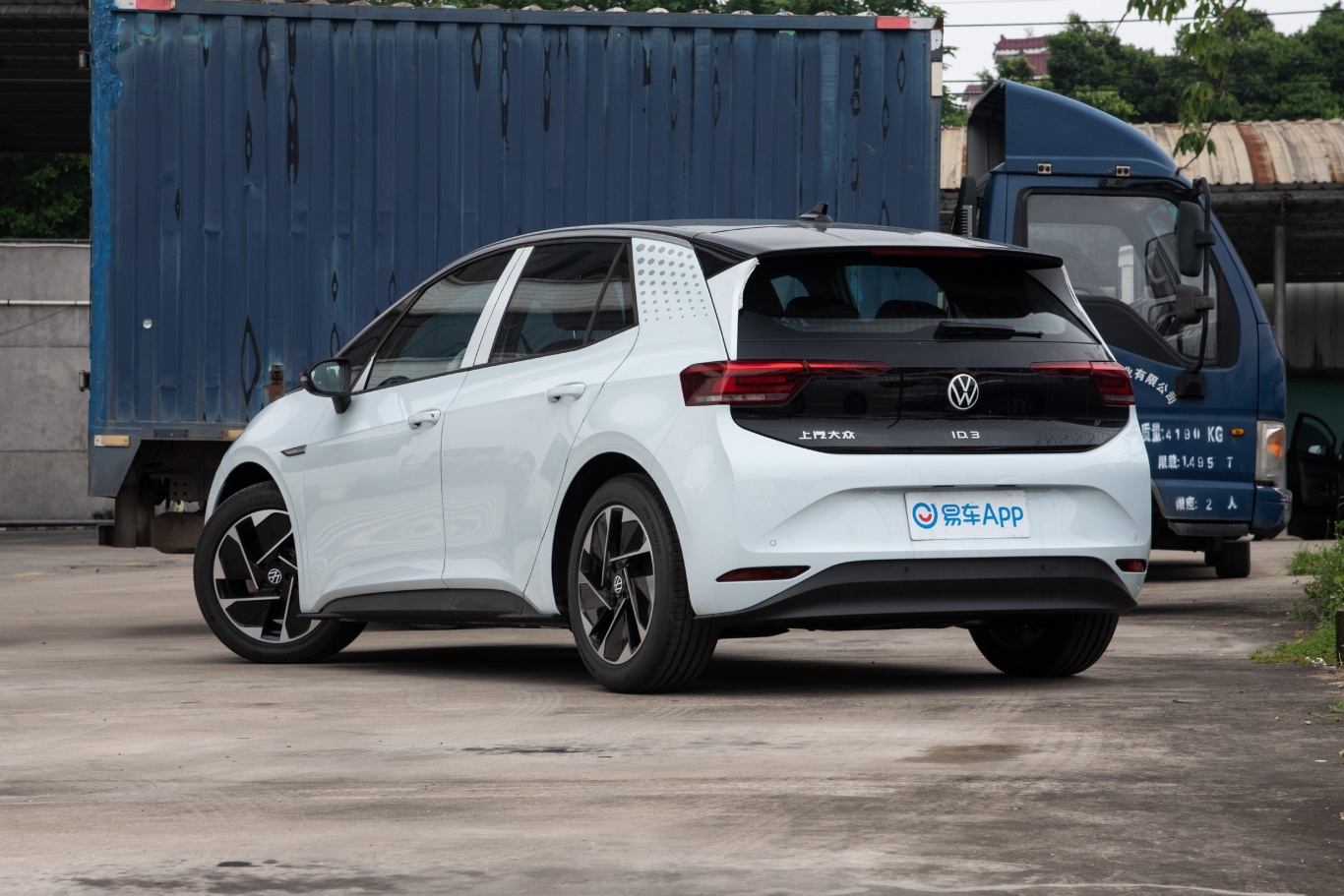 【大众ID.3升级款 450km 纯净智享版侧后45度车头向左水平图片-汽车图片大全】-易车