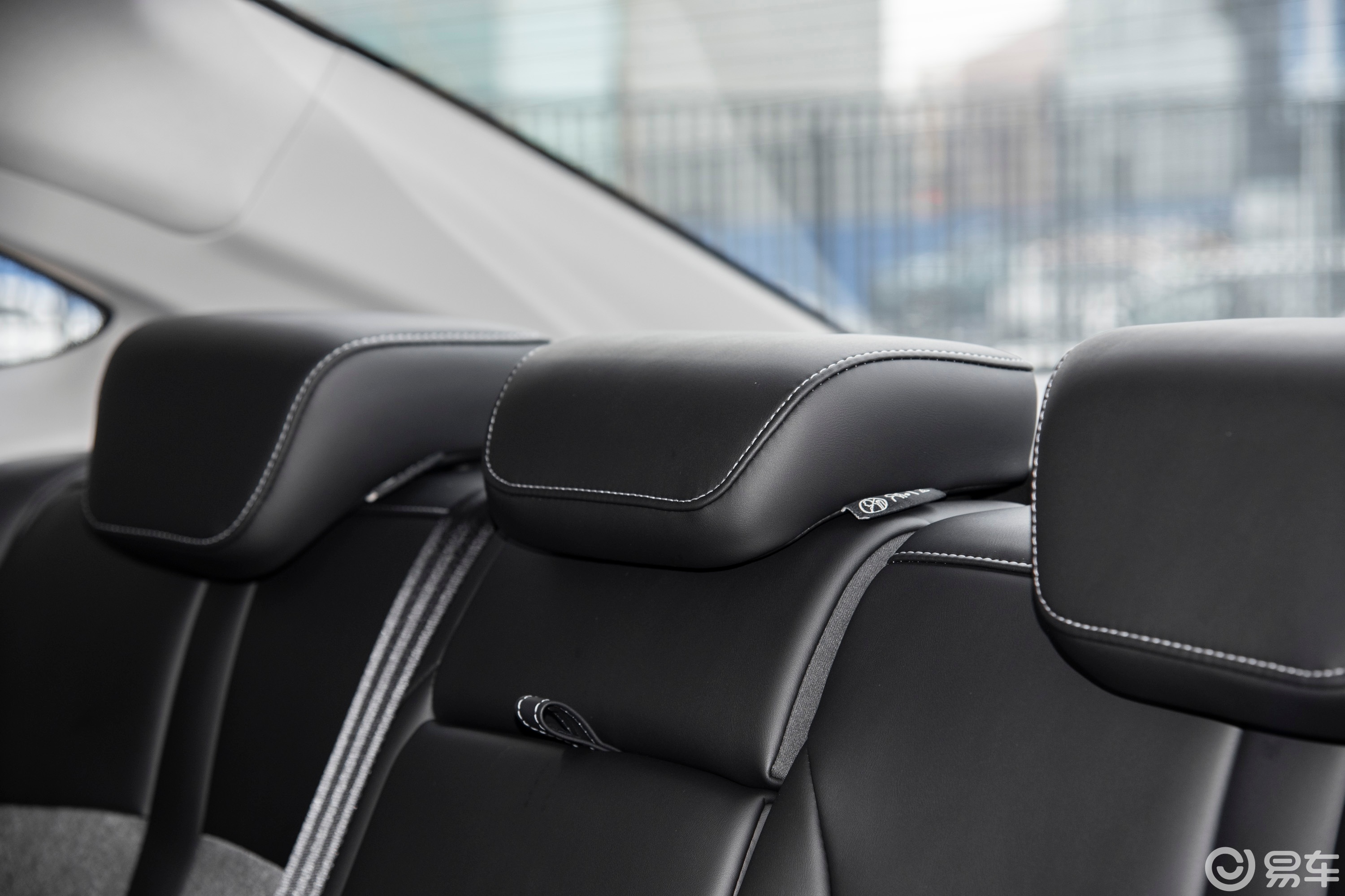 【AION SPlus 510km 70 乐享版 磷酸铁锂 60kWh后排空间图片-汽车图片大全】-易车