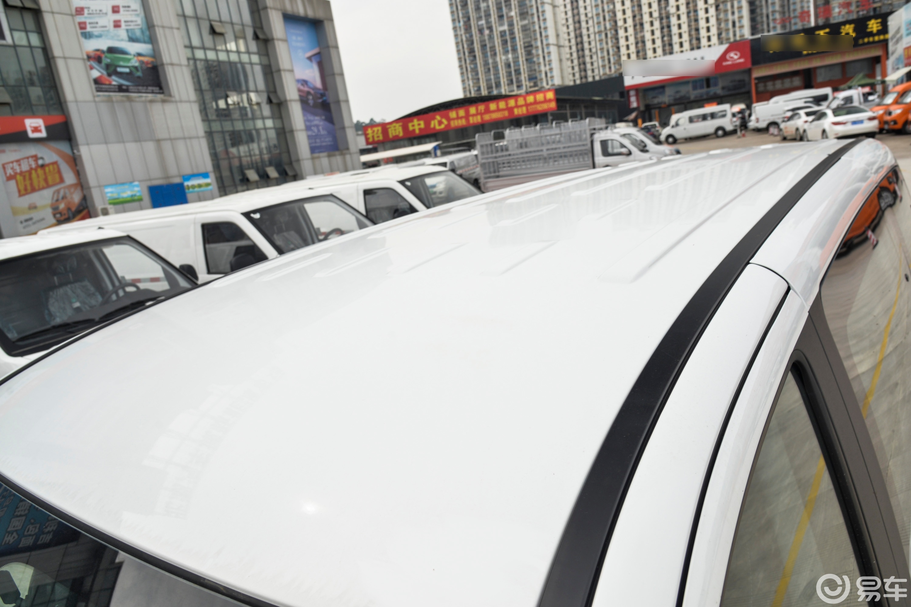 【上汽大通MAXUS G20改款 ES 2.0T 手动超值版 9座 柴油天窗图片-汽车图片大全】-易车