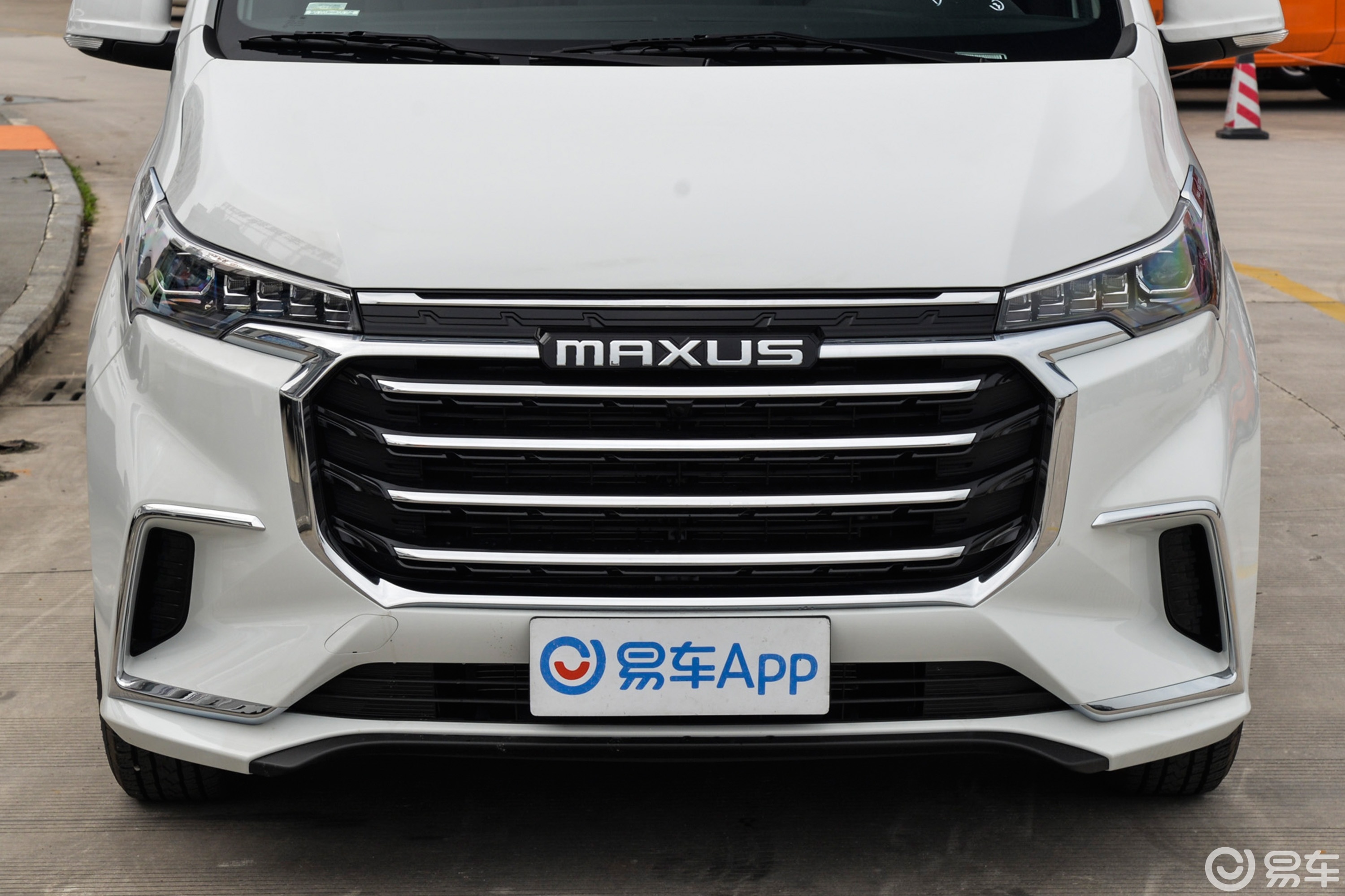 【上汽大通MAXUS G20改款 ES 2.0T 手动超值版 9座 柴油外观细节图片-汽车图片大全】-易车