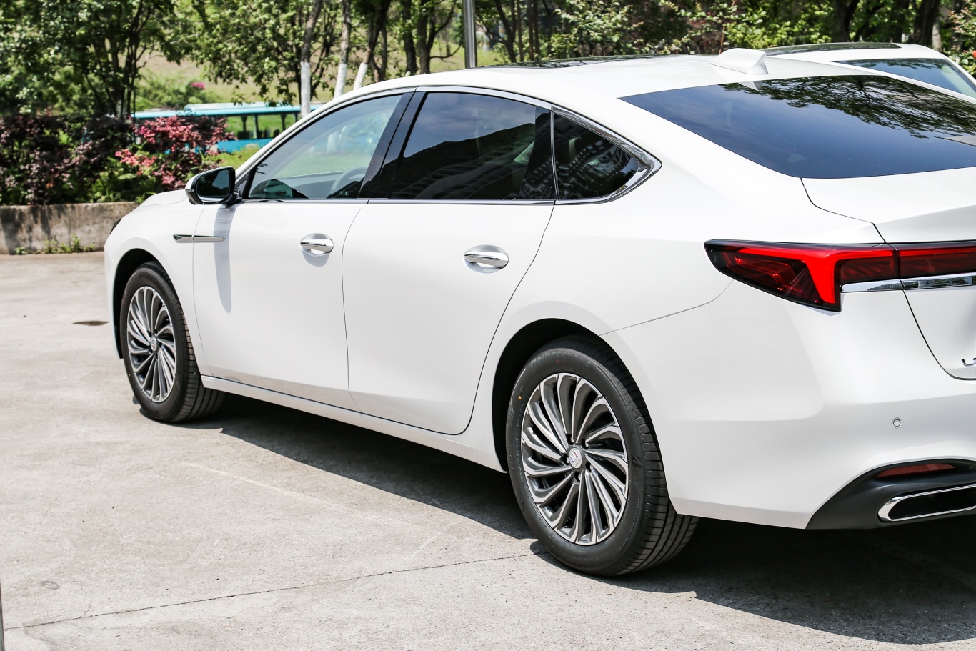 【君越28T 越尊版外观细节图片-汽车图片大全】-易车