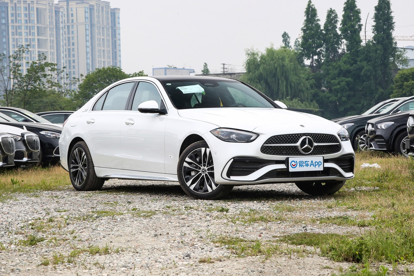 【奔驰C级 插电混动改款 C 350 e L侧前45度车头向右水平图片-汽车图片大全】-易车