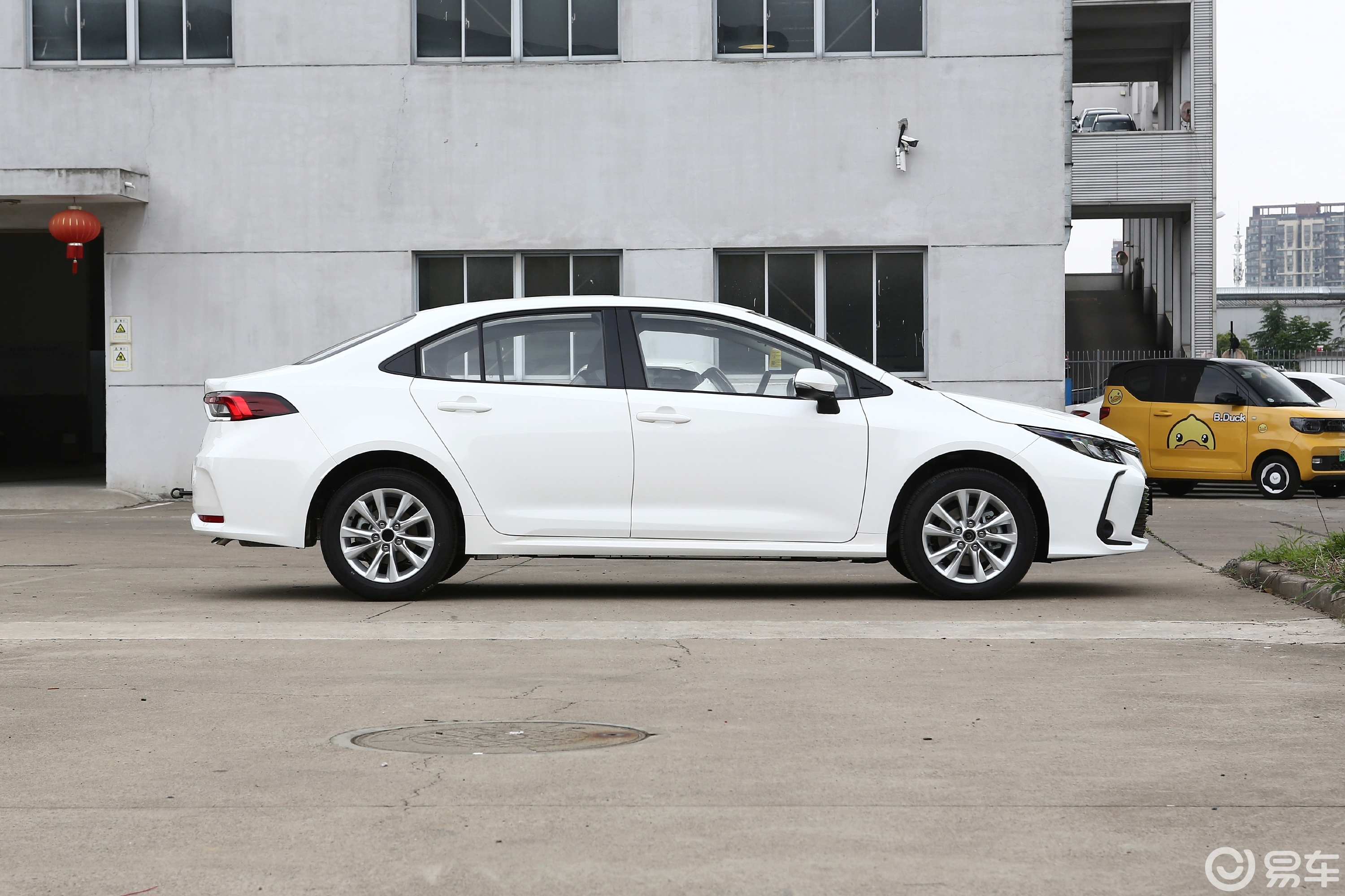 【卡罗拉1.2T 精英版正侧车头向右水平图片-汽车图片大全】-易车