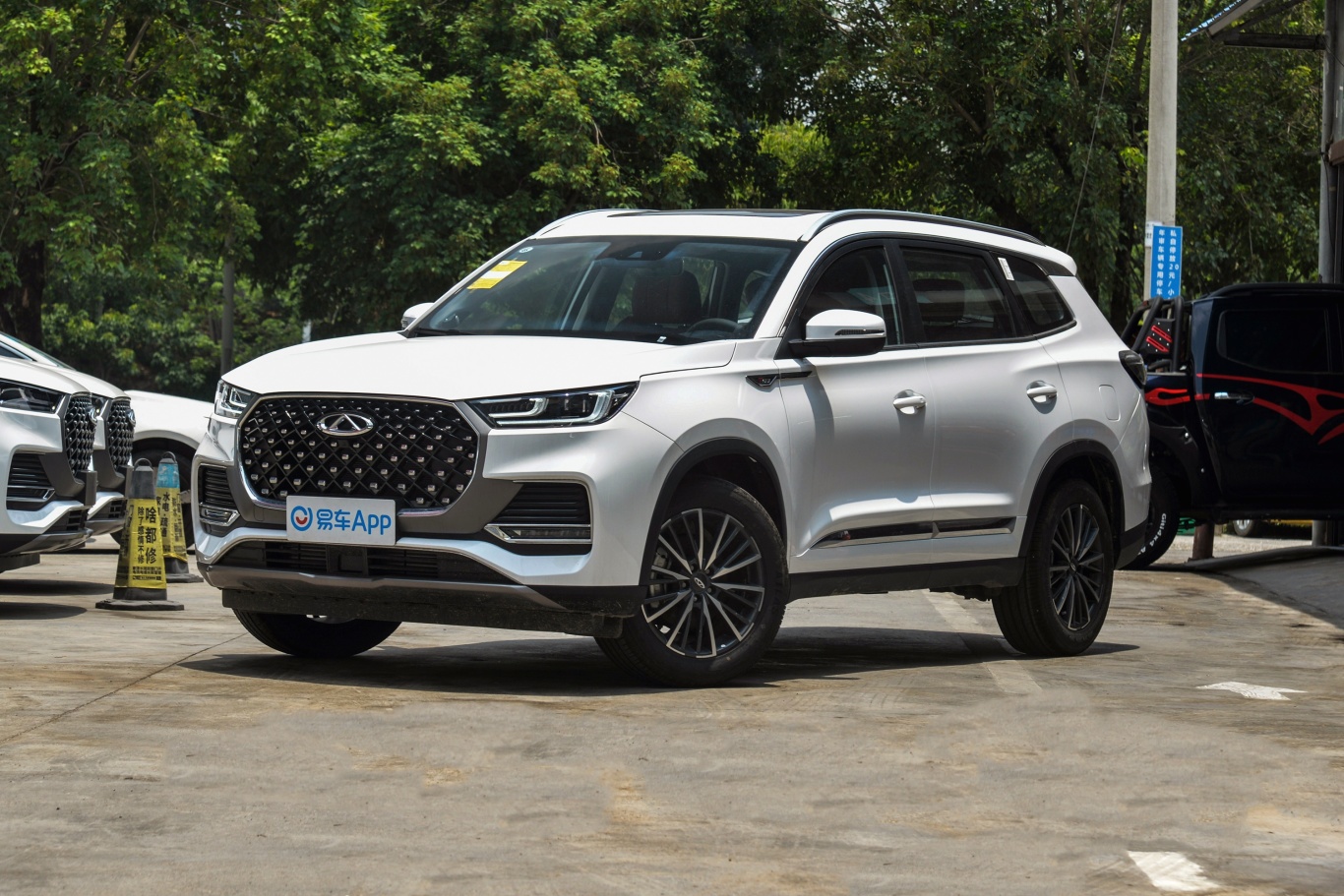 【瑞虎8 PLUS改款 290TGDI 双离合两驱豪享版+侧前45度车头向左水平图片-汽车图片大全】-易车