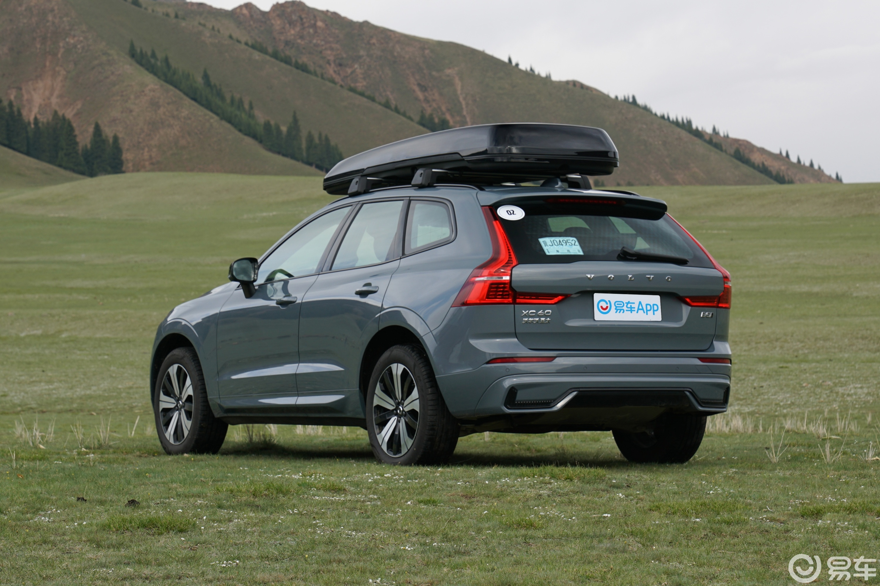 【沃尔沃XC60B5 四驱峡湾版侧后45度车头向左水平图片-汽车图片大全】-易车