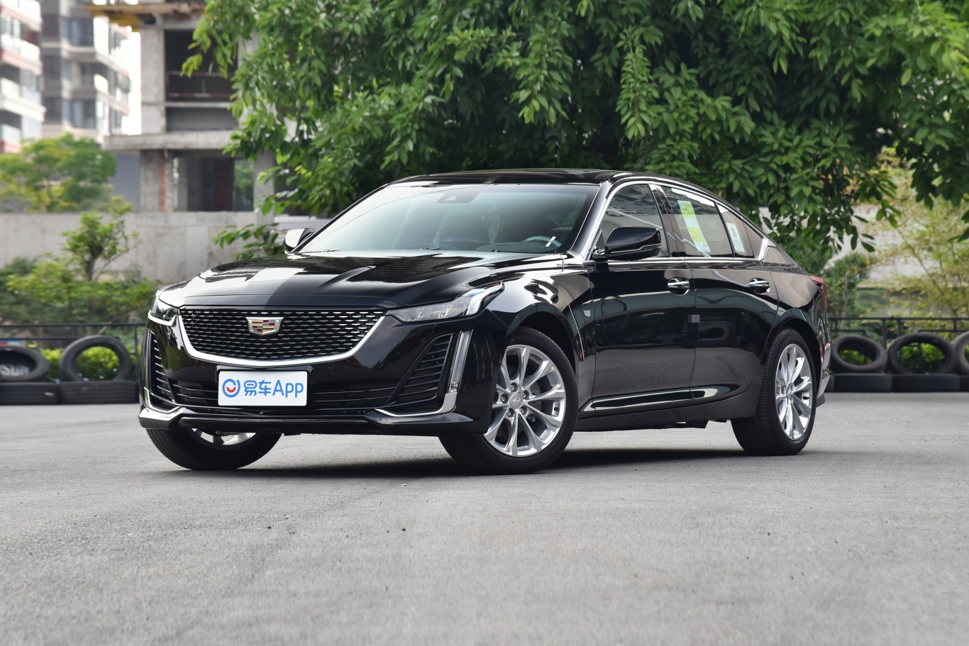 【凯迪拉克CT528T 豪华型(标准版)侧前45度车头向左水平图片-汽车图片大全】-易车
