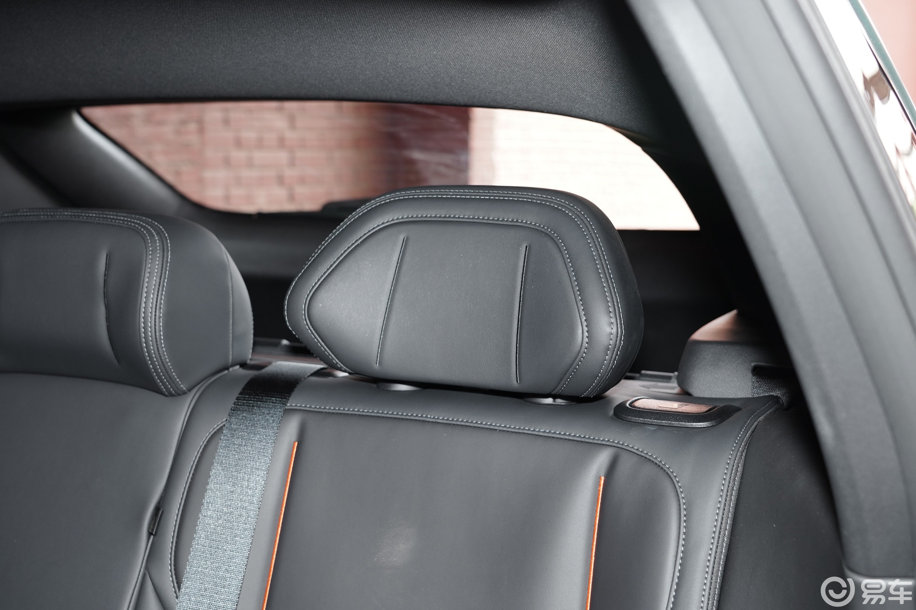 【深蓝S7纯电版 620km 620Max后排空间图片-汽车图片大全】-易车