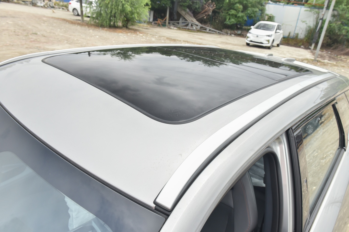 【长安欧尚Z6新能源1.5T 150km 旗舰PLUS天窗图片-汽车图片大全】-易车