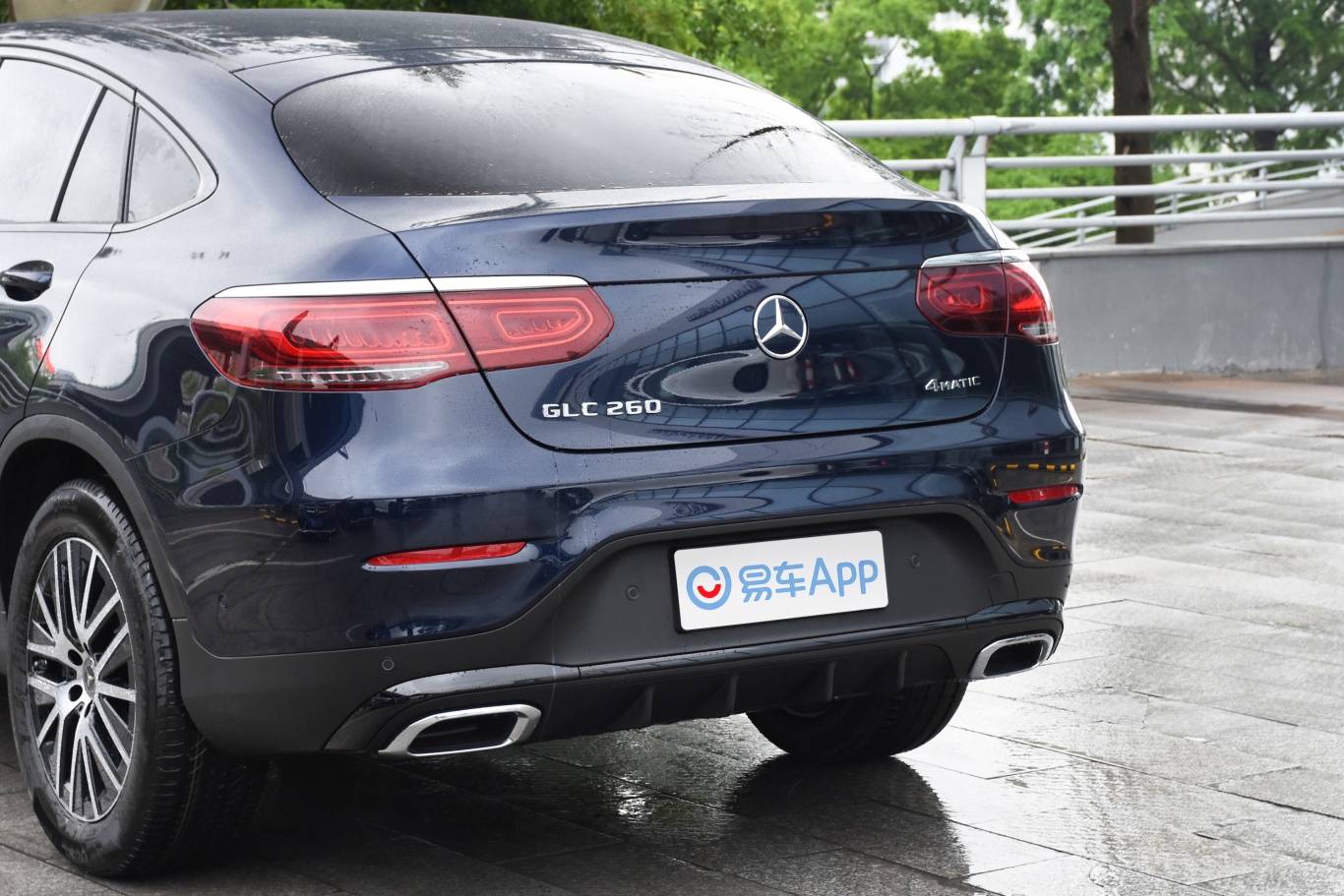 【奔驰GLC轿跑改款 GLC 260 4MATIC 轿跑SUV车尾特写图片-汽车图片大全】-易车