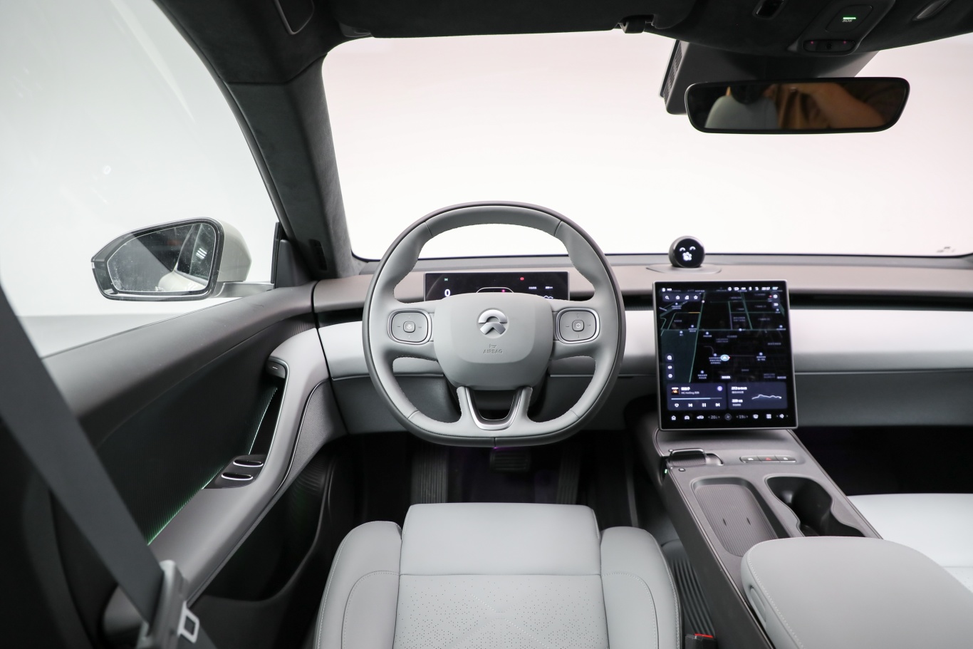 【蔚来ET5T680km 100kWh驾驶位区域图片-汽车图片大全】-易车