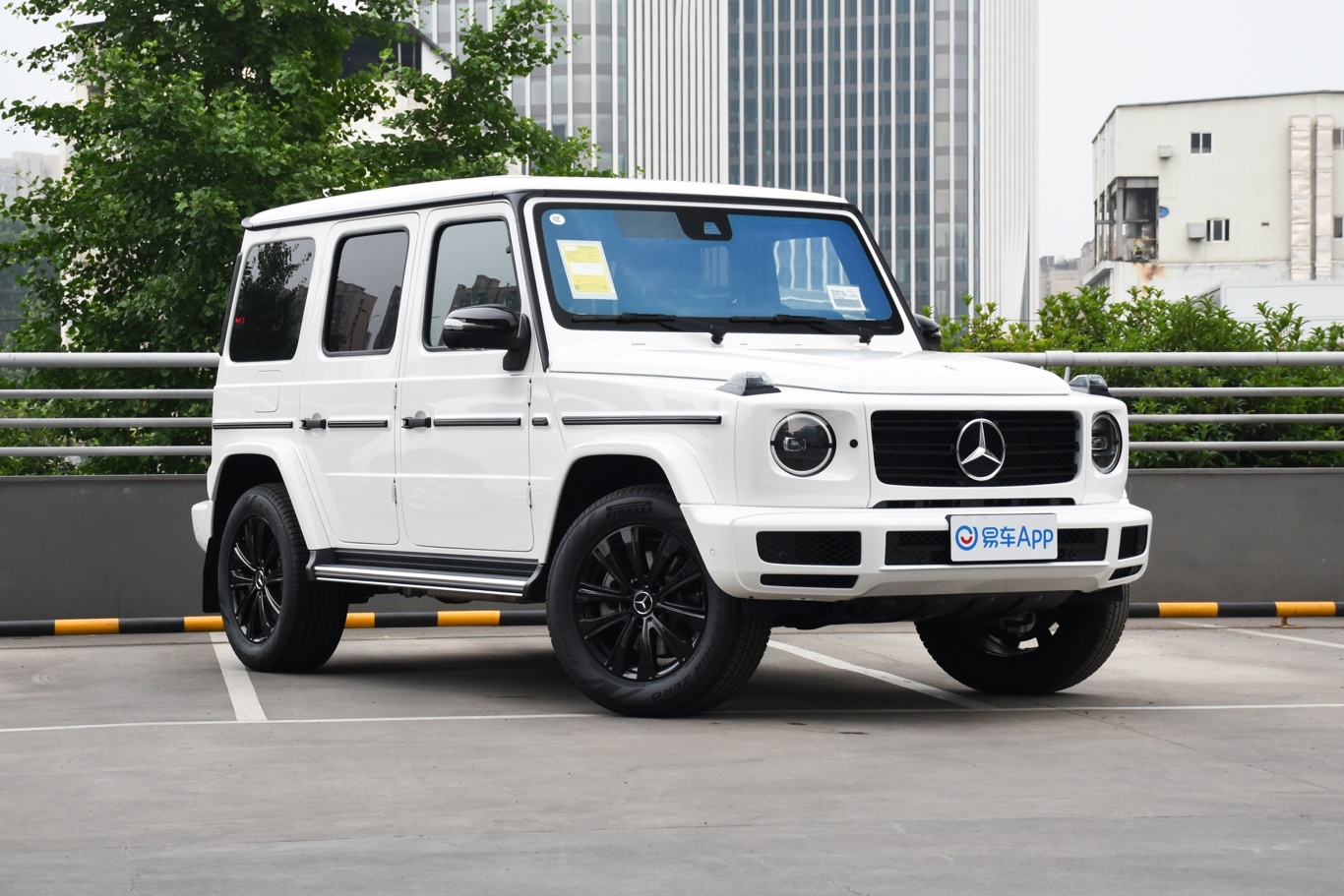 【奔驰G级G 350侧前45度车头向右水平图片-汽车图片大全】-易车