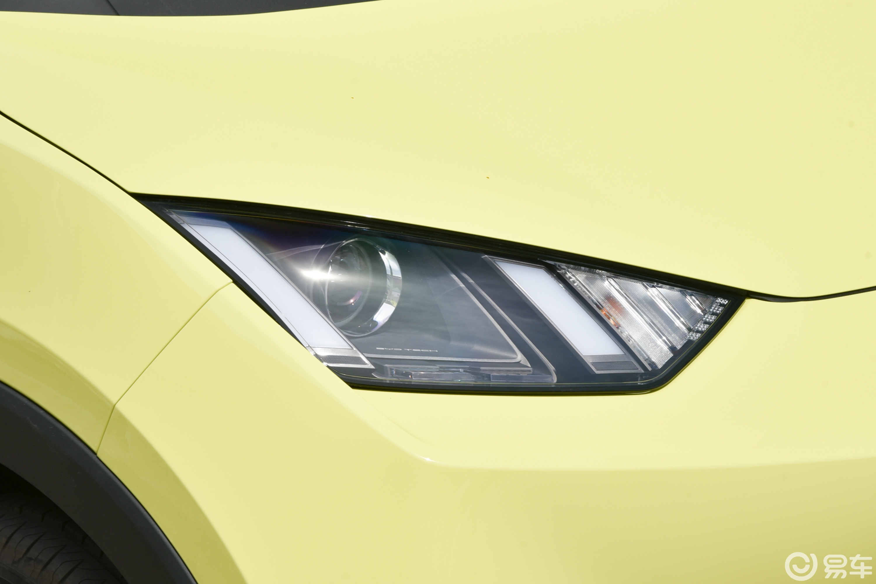 【海鸥305km 活力版大灯侧45度俯拍图片-汽车图片大全】-易车