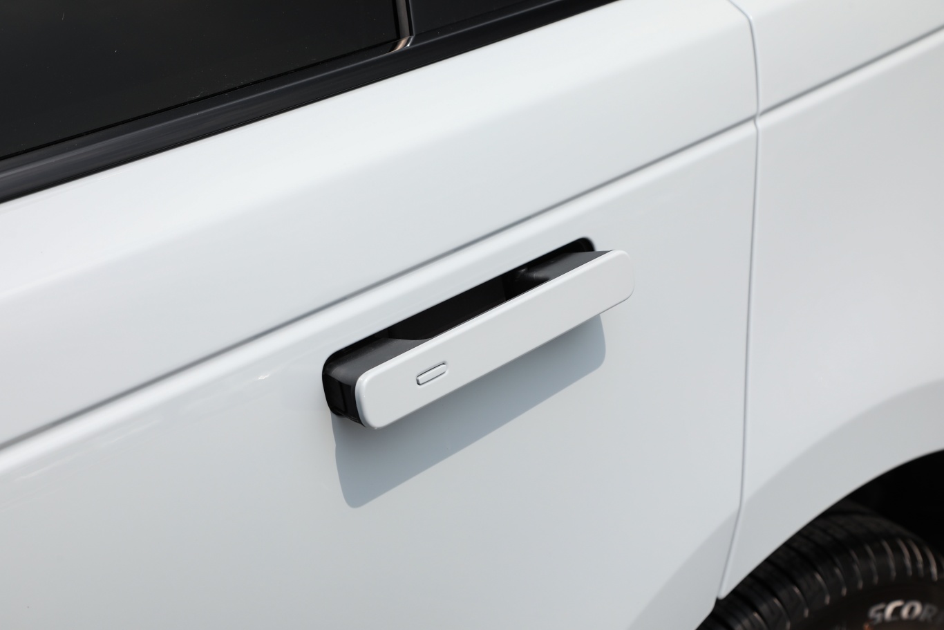 【揽胜星脉250PS Dynamic SE驾驶员侧后门把手图片-汽车图片大全】-易车