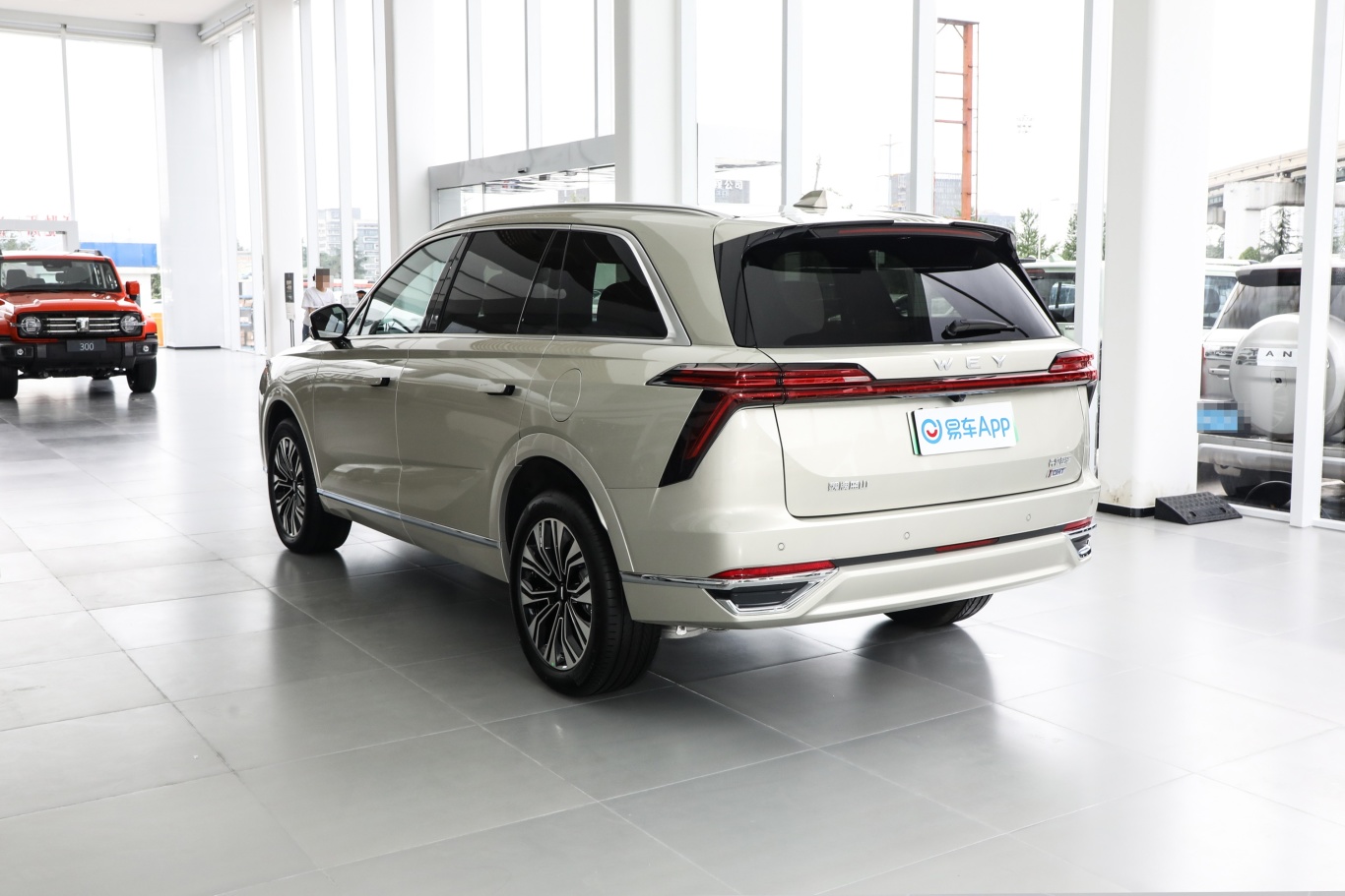 【魏牌蓝山1.5T 153km 两驱长续航版侧后45度车头向左水平图片-汽车图片大全】-易车