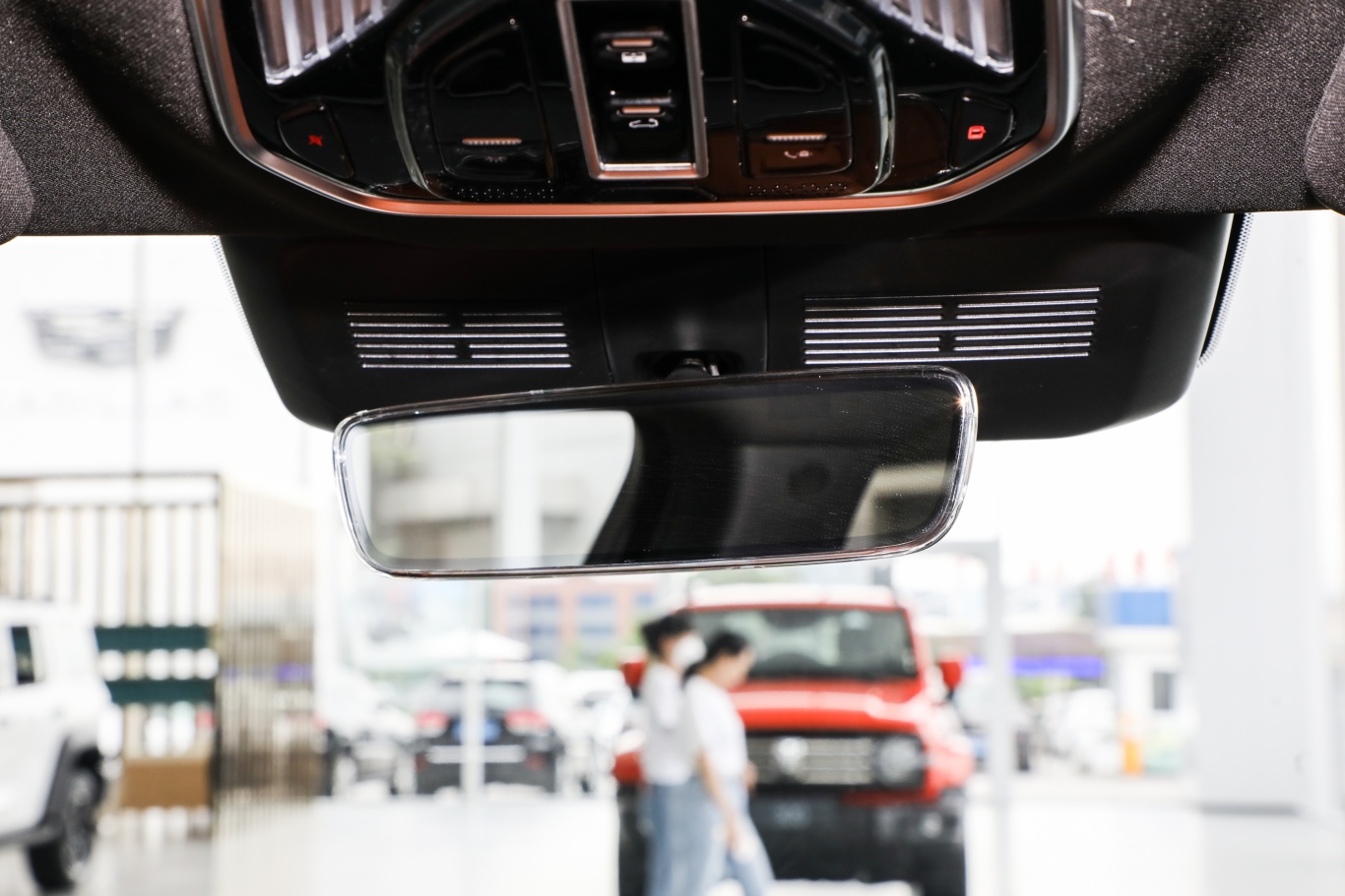 【魏牌蓝山1.5T 153km 两驱长续航版内后视镜图片-汽车图片大全】-易车